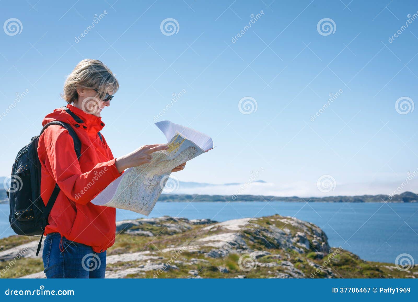 3,378 Woman Tourist Reading Map Photos - Free & Royalty-Free Stock ...