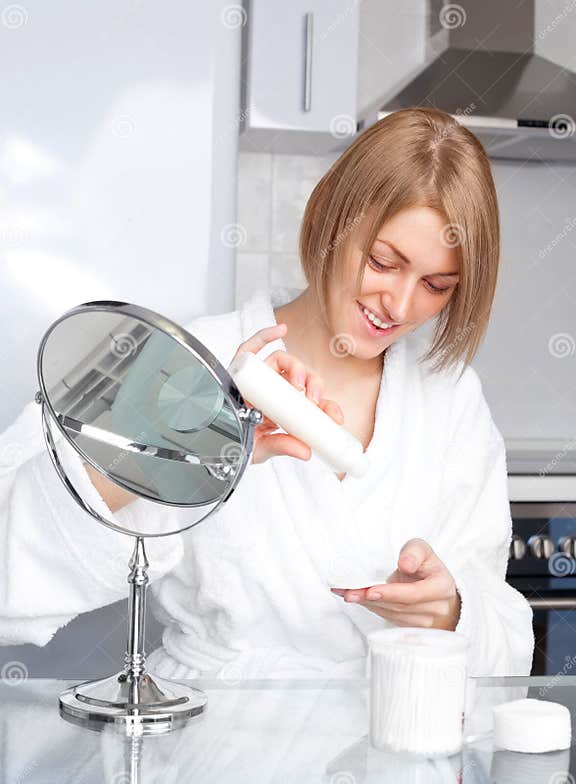 Woman using cosmetics stock image. Image of cream, clean - 17185105