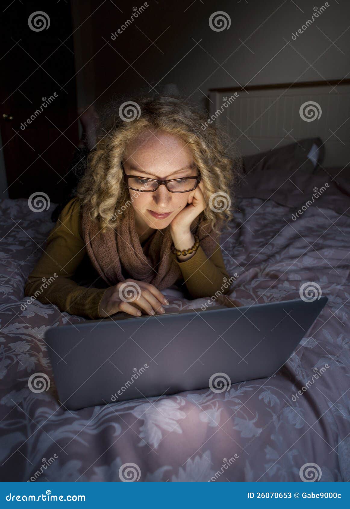 Woman Using Laptop in Bed at Night 002 Stock Image - Image of laptop ...