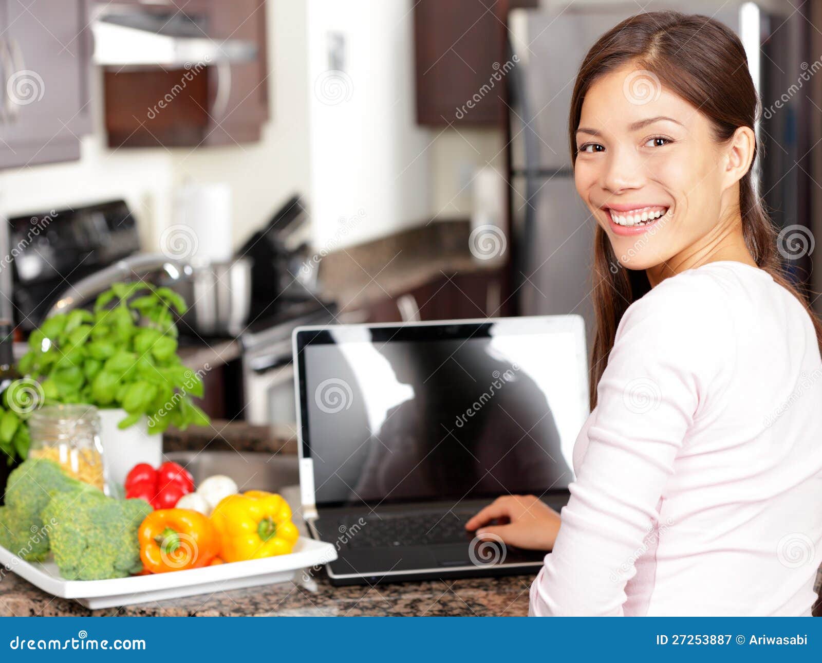 Woman Using Laptop Computer in Kitchen Stock Image - Image of food ...