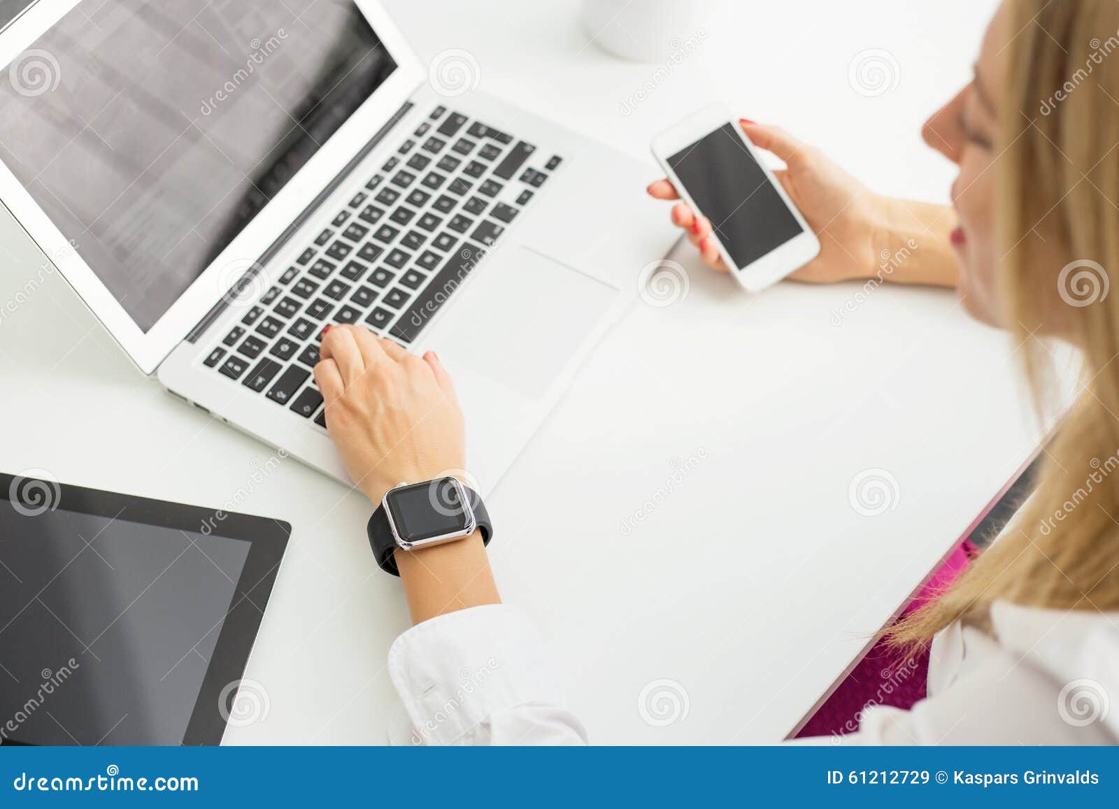 Woman Using Modern Technology Stock Image - Image of smart, bloging ... Woman Using Modern Technology Stock Image - Image of smart, bloging ...