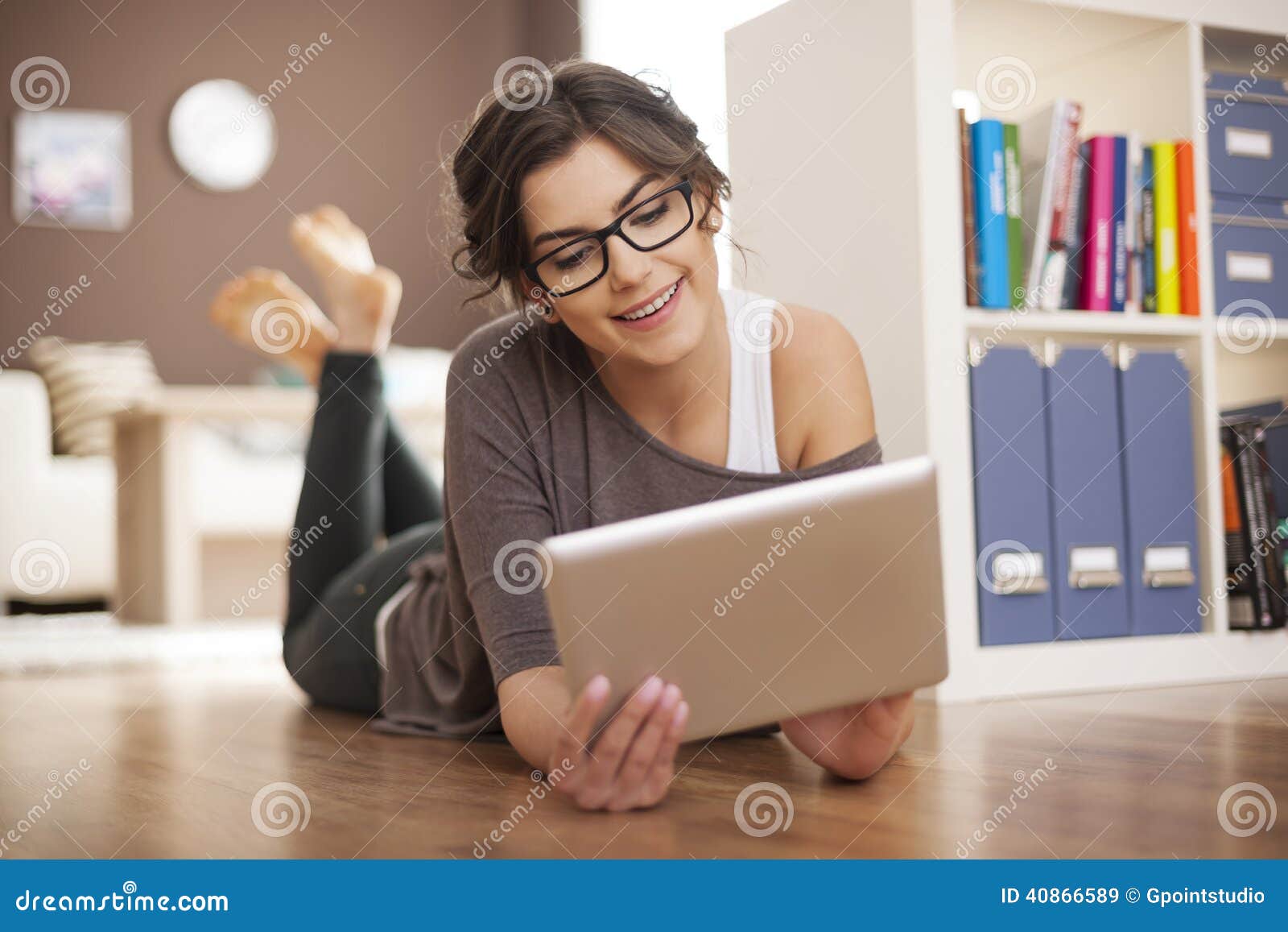 Woman using tablet stock image. Image of examining, holding - 40866589