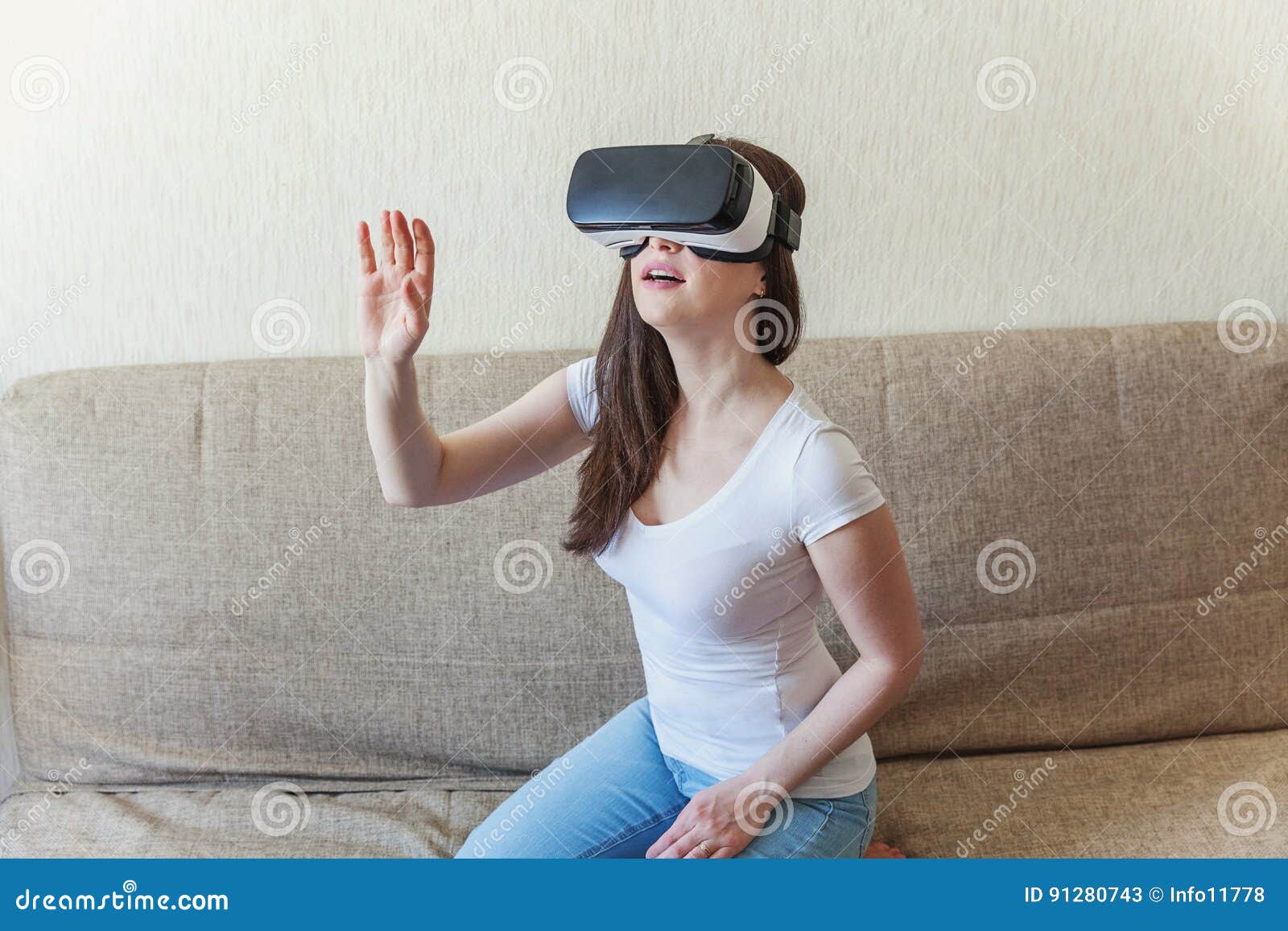 Woman using VR headset stock image. Image of gadget, game - 91280743
