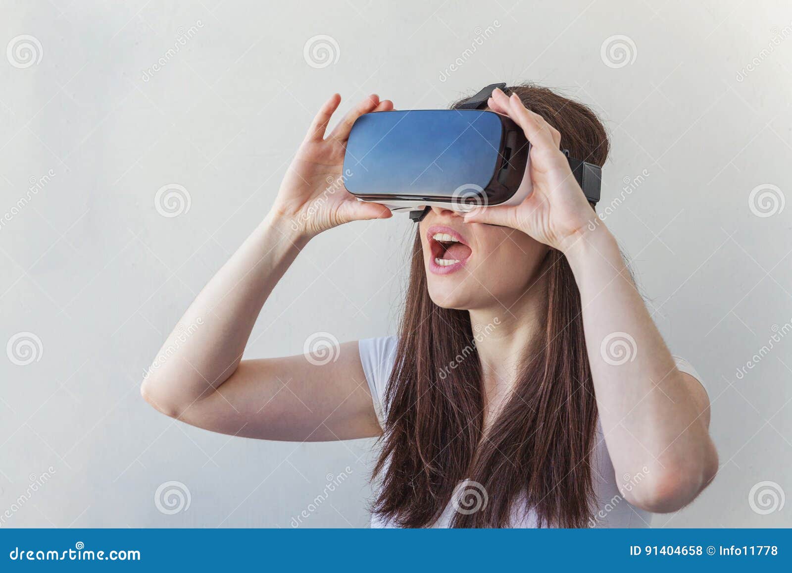 Woman using VR headset stock photo. Image of entertainment - 91404658