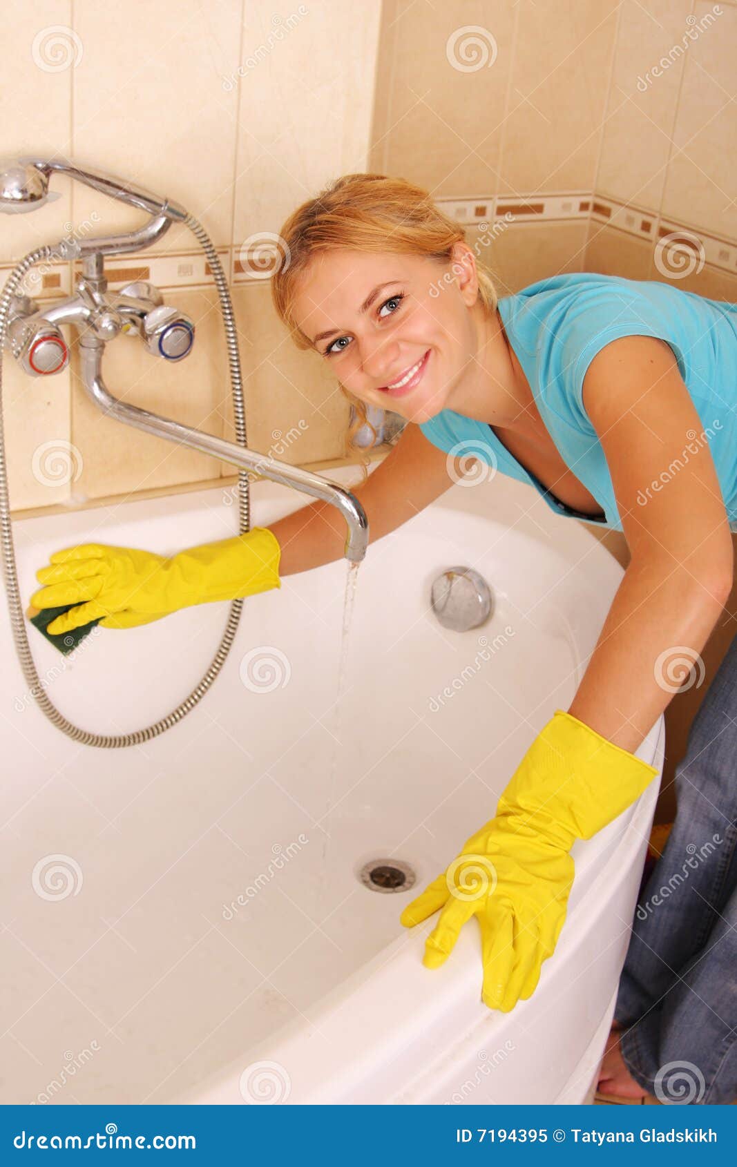 Woman washes a bath stock image. Image of beautiful, life - 7194395