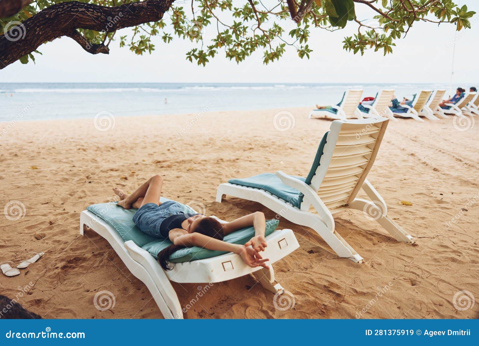 Woman Beach Lying Beach Resort Sunbed Lifestyle Sand Sea Chair Smiling