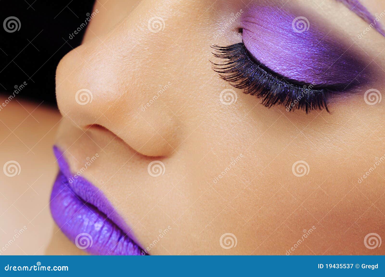Woman Wearing Beautiful Makeup Stock Image - Image of skin, young: 19435537
