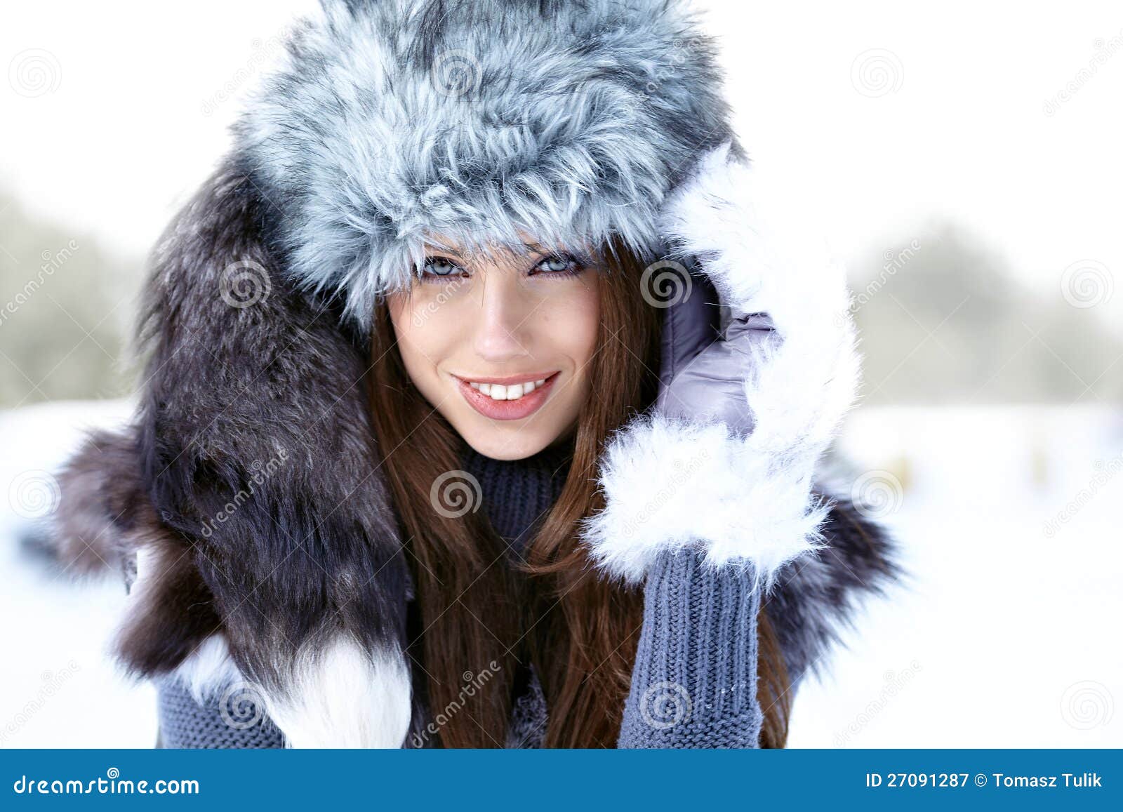 Woman in the Winter Scenery Stock Image - Image of bodys, snowflakes ...