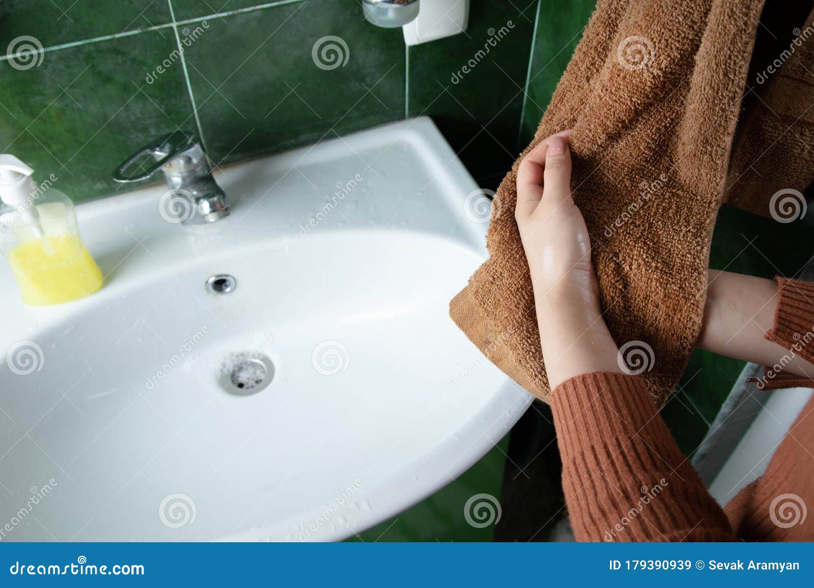 Woman Wipe Hands with Towel Stock Image - Image of prevent, finger ...