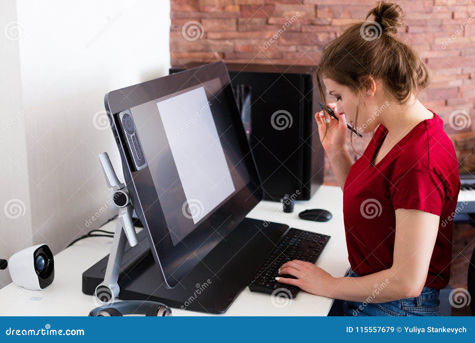 Woman Working at the Computer Stock Image - Image of space, jeans ...