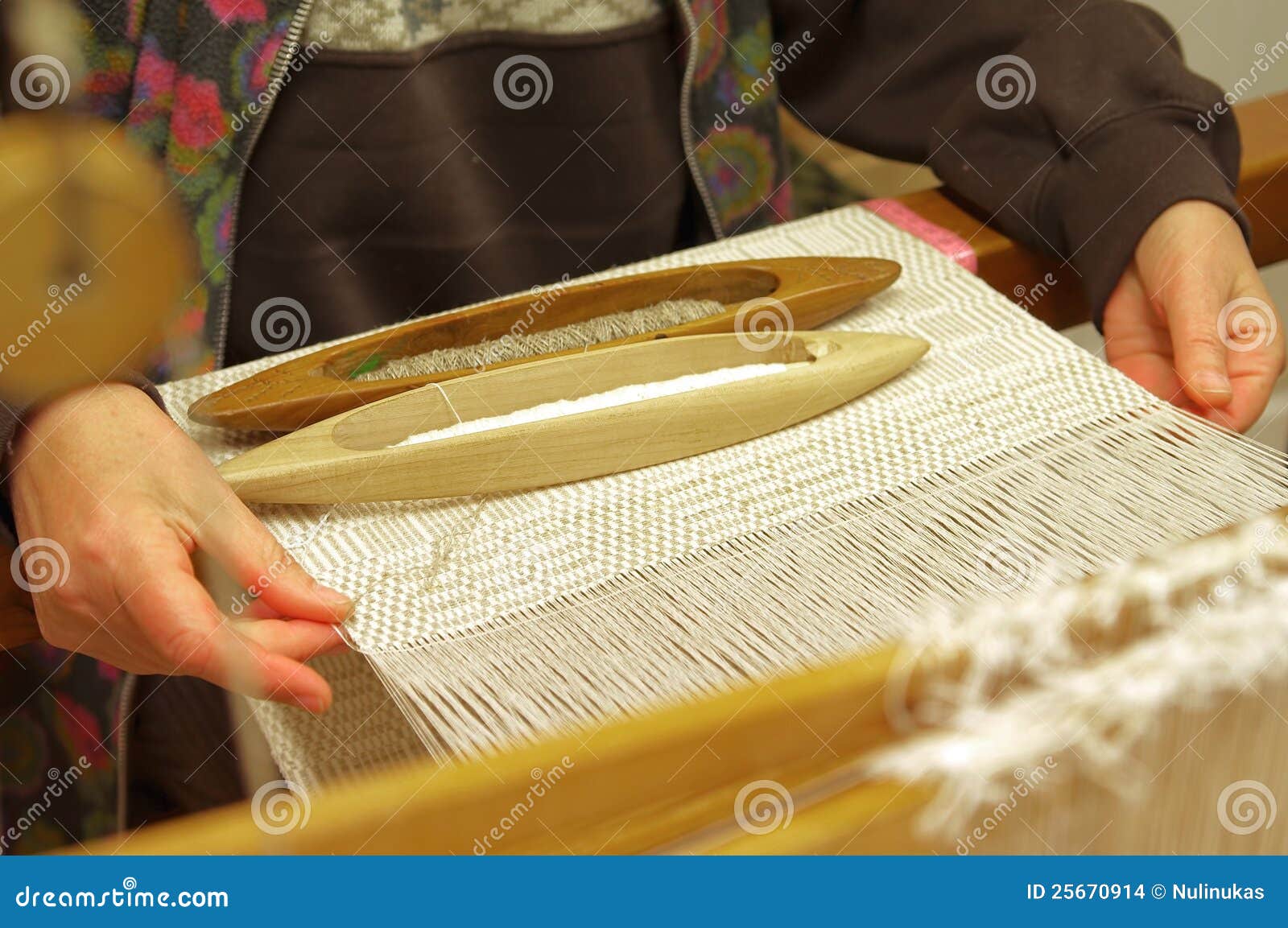 Woman working at the loom stock photo. Image of pattern - 25670914