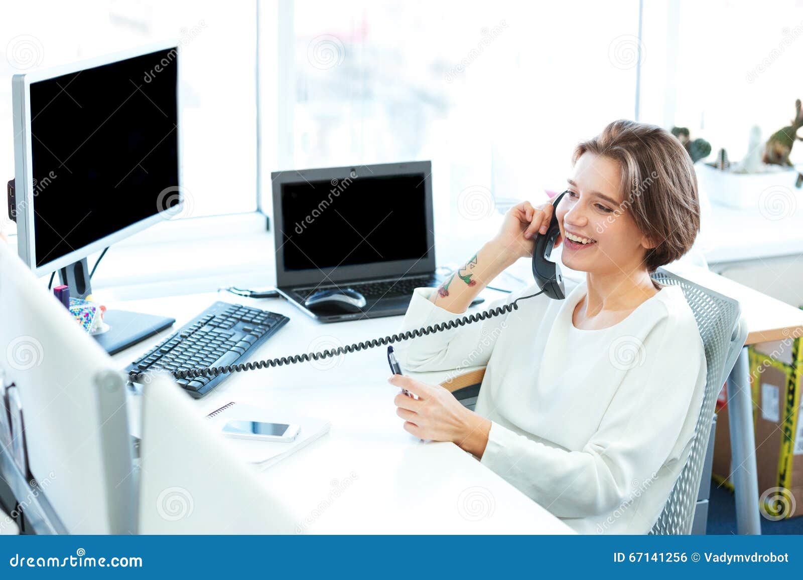 Woman Writing Notes in Office Stock Photo - Image of business, natural ...