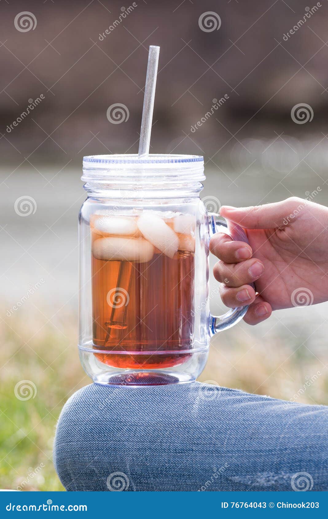 Womans Hand Holding a Cup of Iced Tea Stock Image - Image of beverage ...