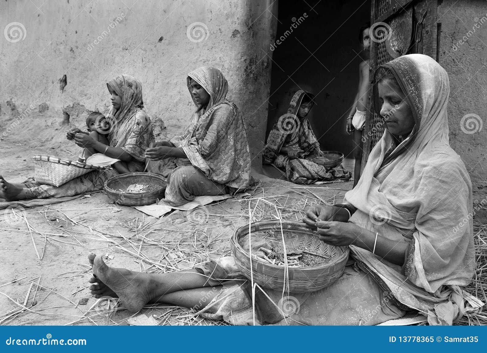 Women beedi worker editorial image. Image of situation - 13778365
