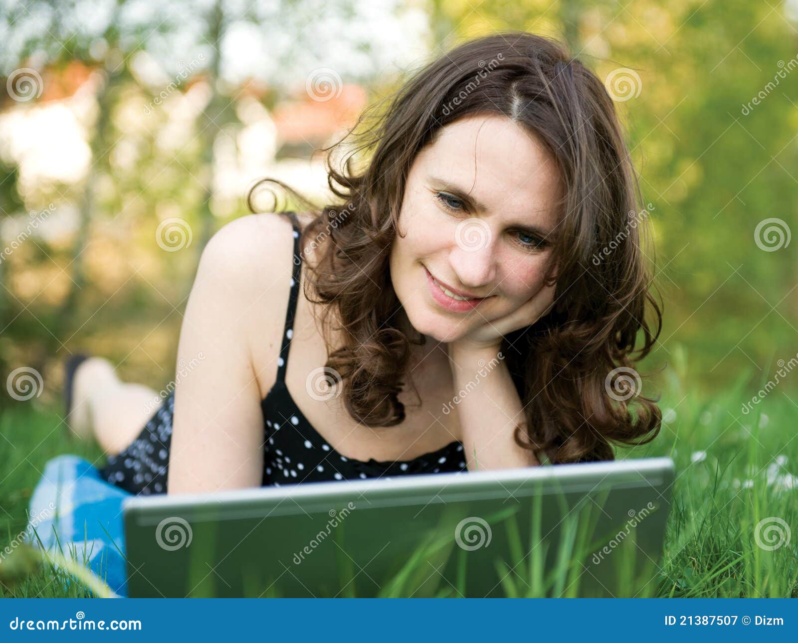 Women with computer stock image. Image of learning, lifestyles - 21387507