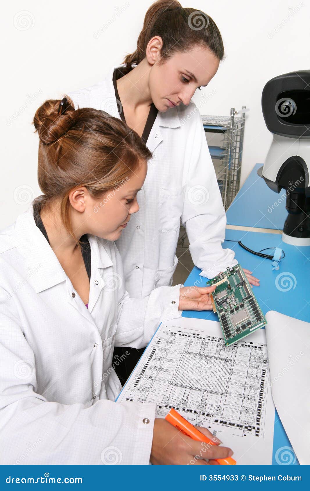 Women Computer Technicians stock image. Image of tech - 3554933