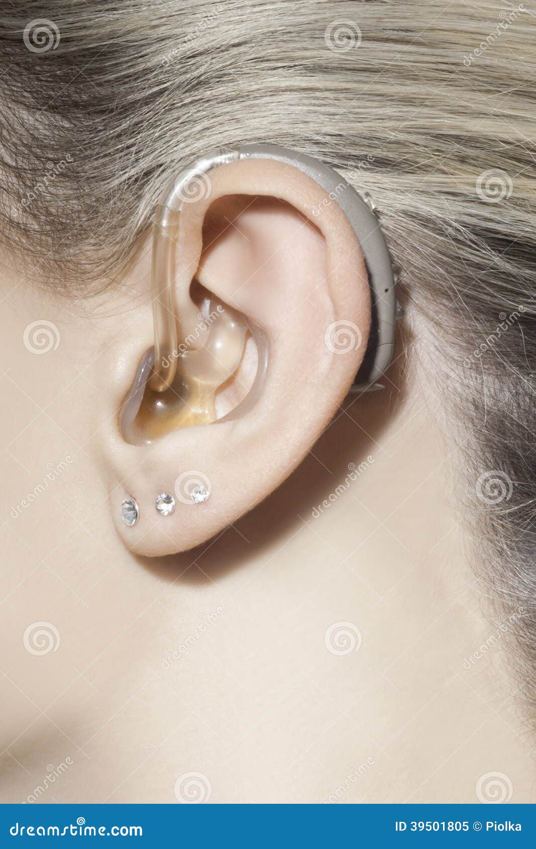 Women ear with hearing aid stock image. Image of hearing - 39501805