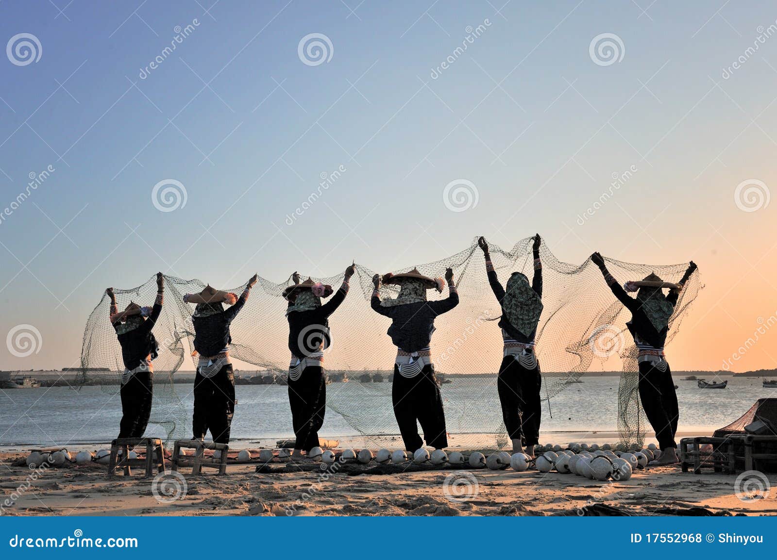 The Women of Hui an editorial stock photo. Image of fujian - 17552968