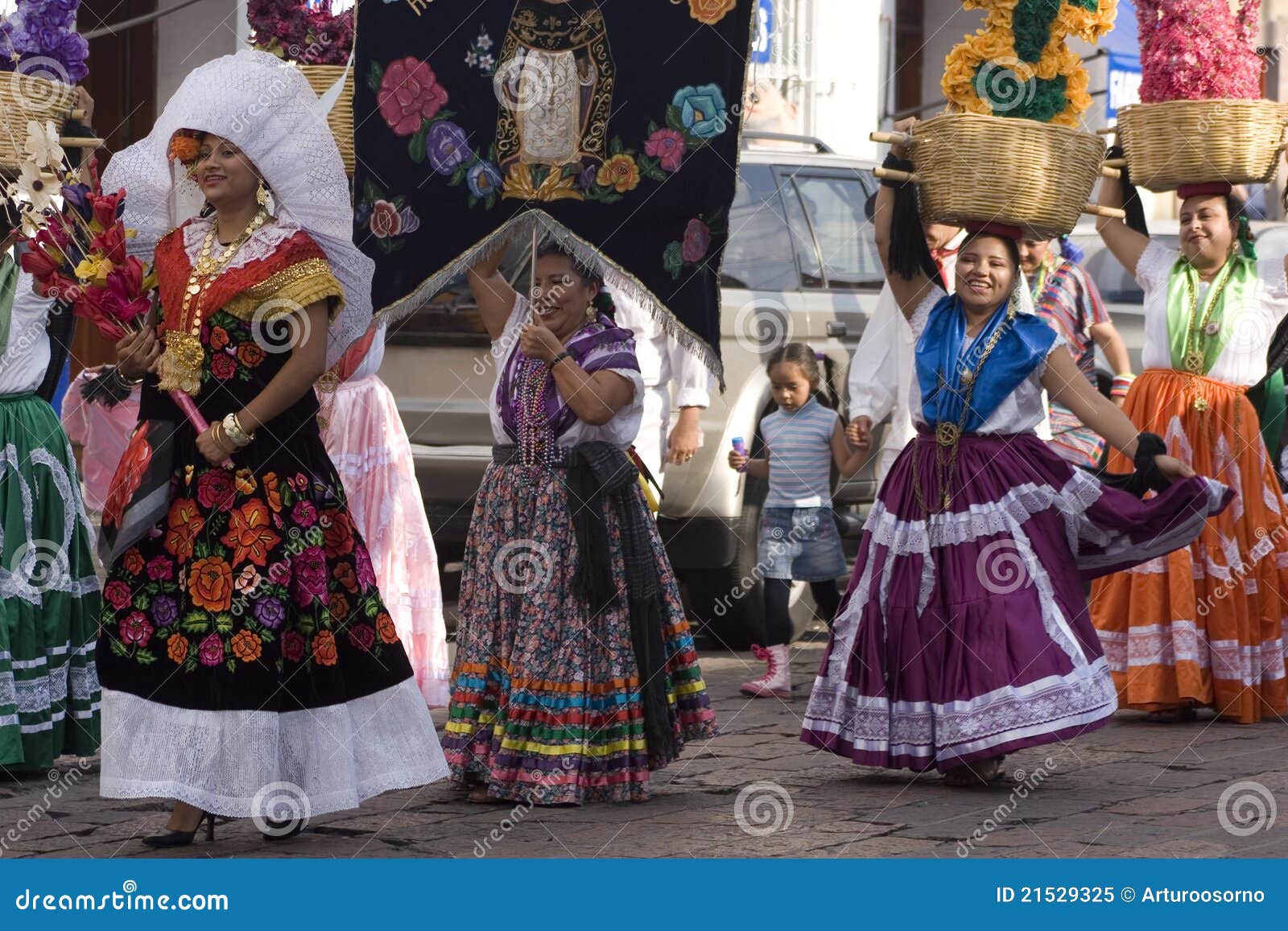 Women from Oaxaca editorial image. Image of festival - 21529325
