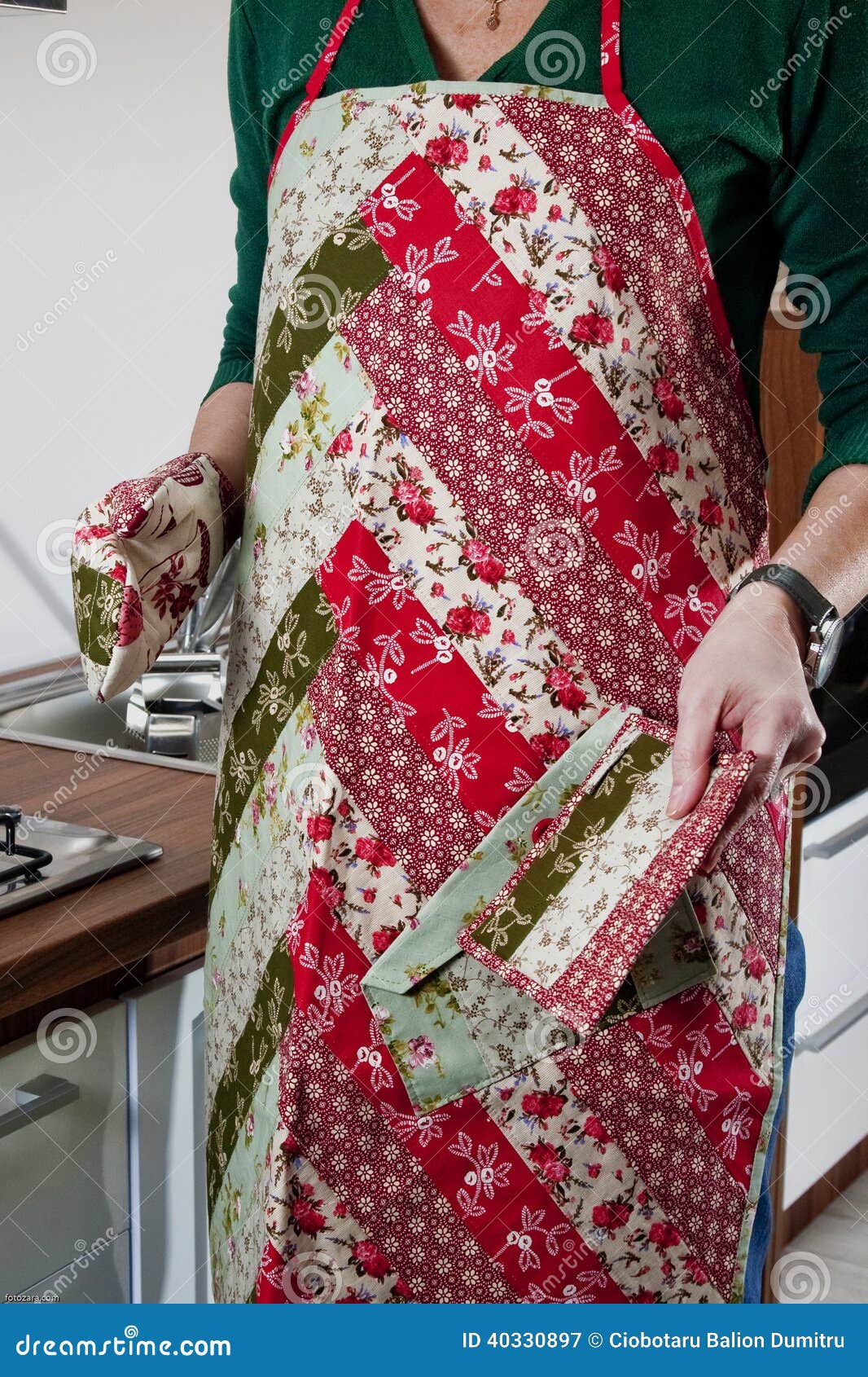 Women with patchwork apron stock image. Image of patchwork - 40330897