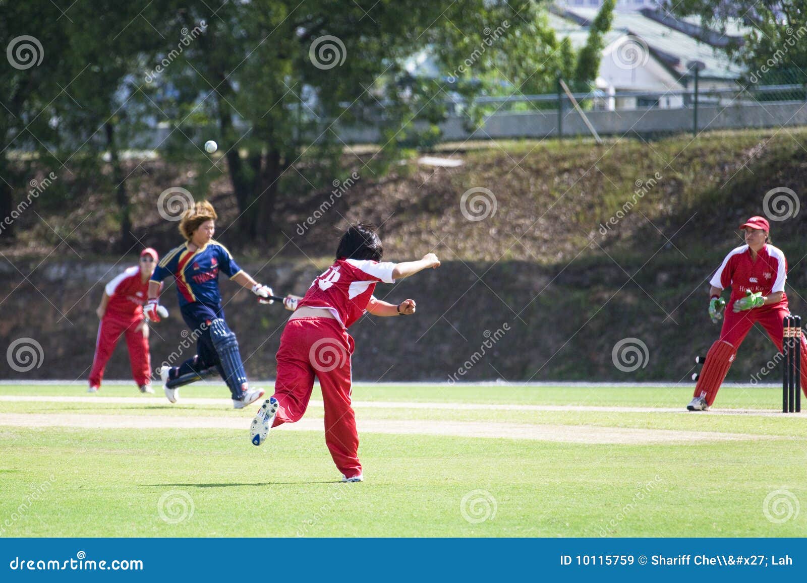 Women s Cricket Action editorial stock image. Image of compete - 10115759