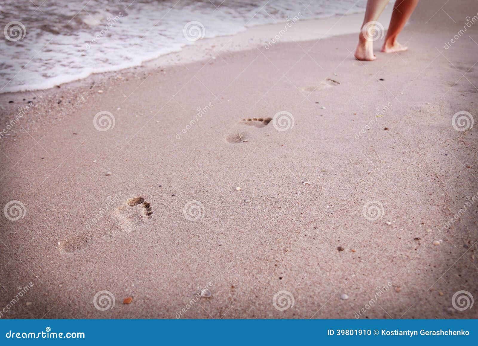 Women S Footprints in the Sand Stock Photo - Image of sand, beach: 39801910