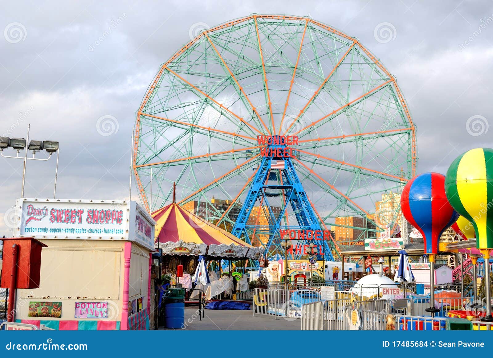 Wonder Wheel Is A Hundred And Fifty Foot Eccentric Wheel Editorial ...
