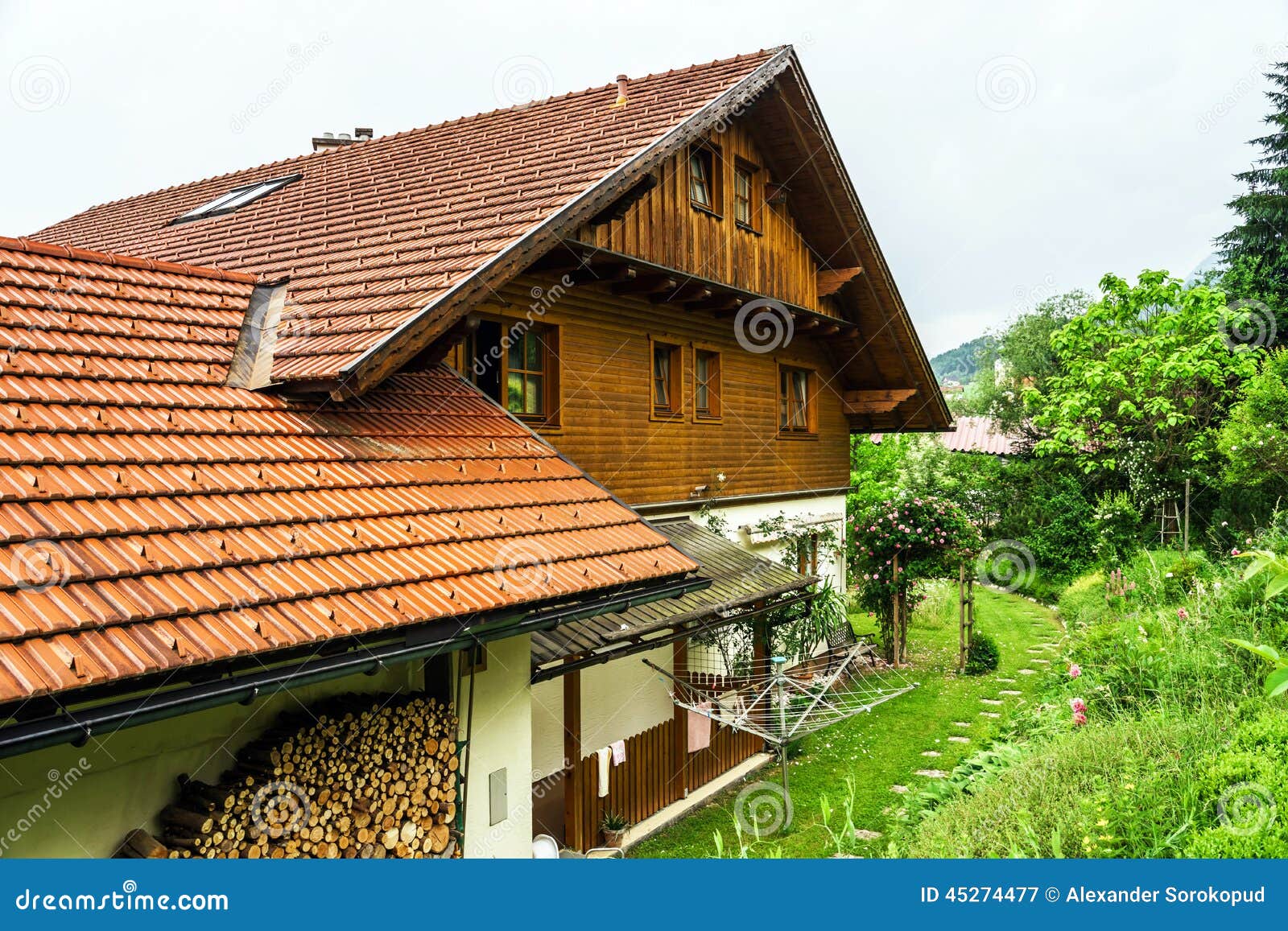 Wonderful Alpine Classic House Stock Image - Image of austrian, cottage ...