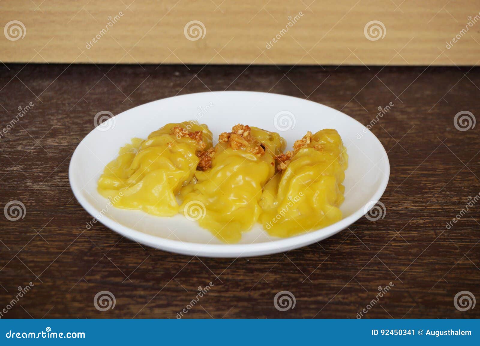 Wonton Dim Sum imagen de archivo. Imagen de cocina, cocinero - 92450341