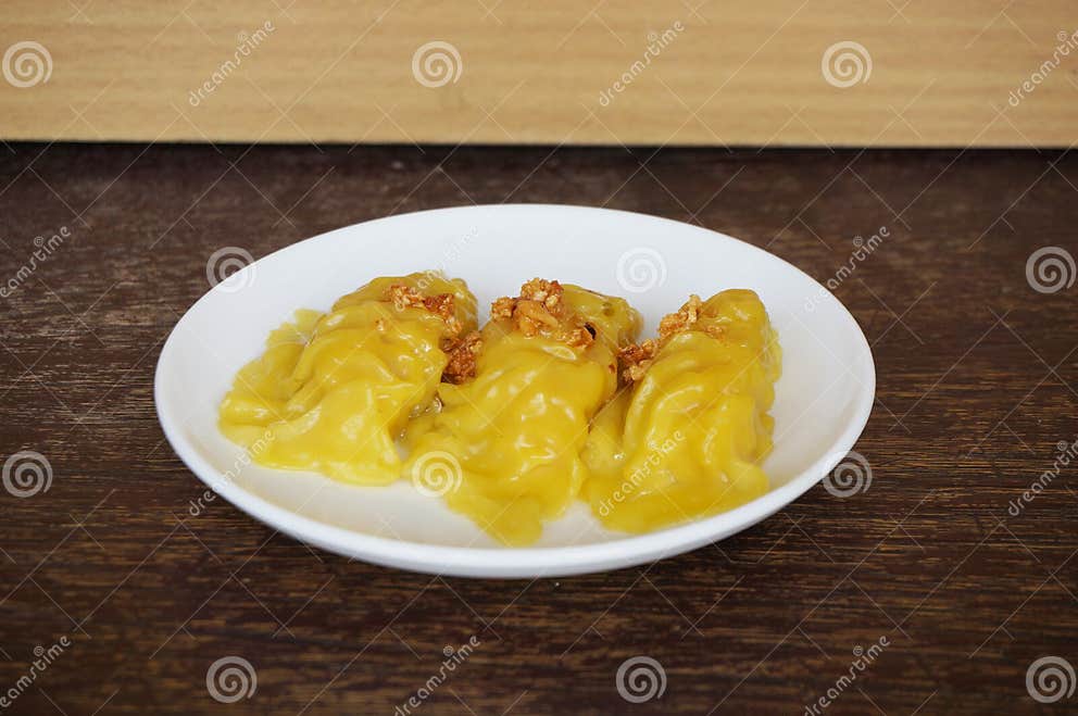 Wonton Dim Sum imagen de archivo. Imagen de cocina, cocinero - 92450341