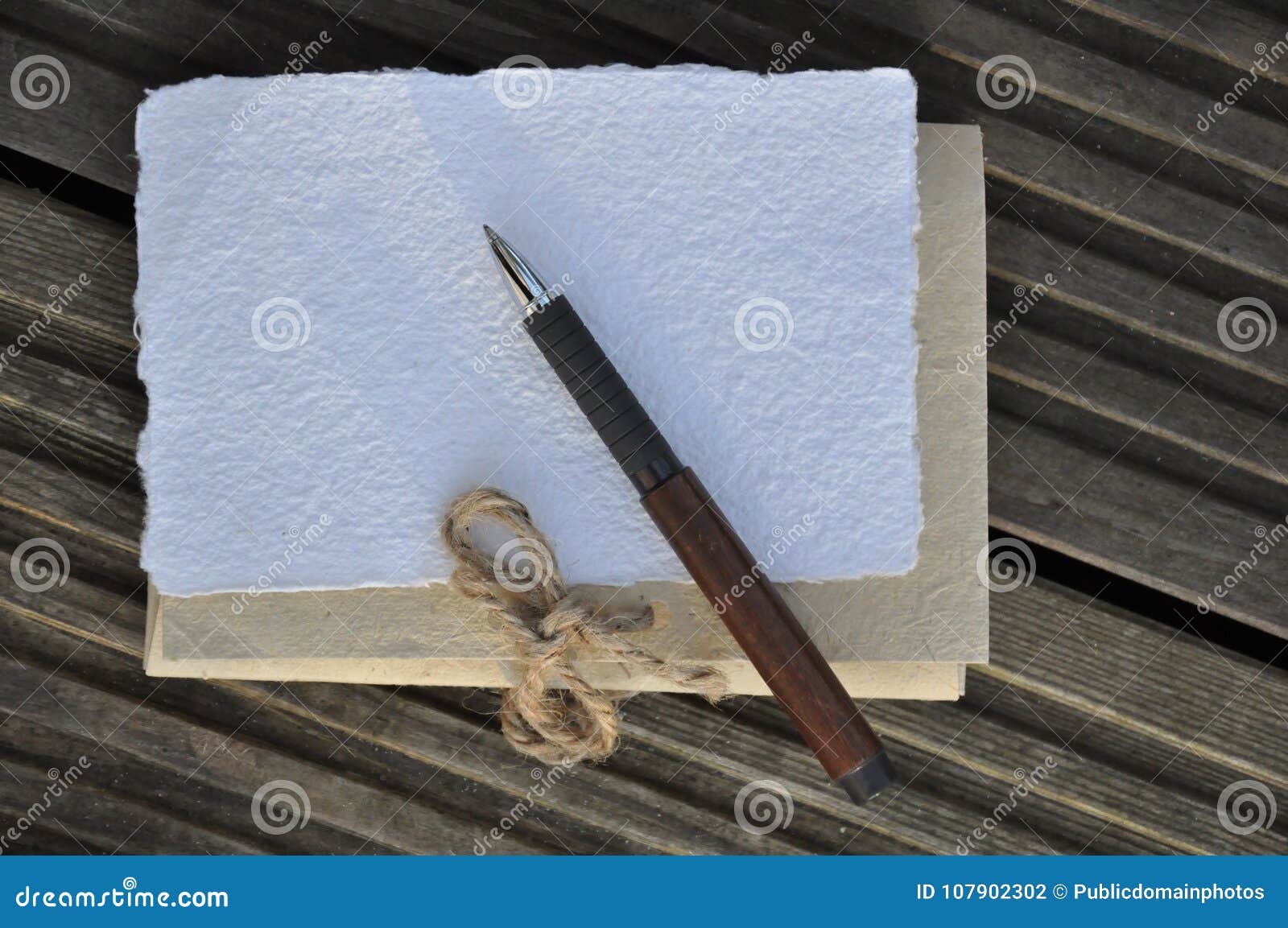 Wood, Angle Picture. Image: 107902302