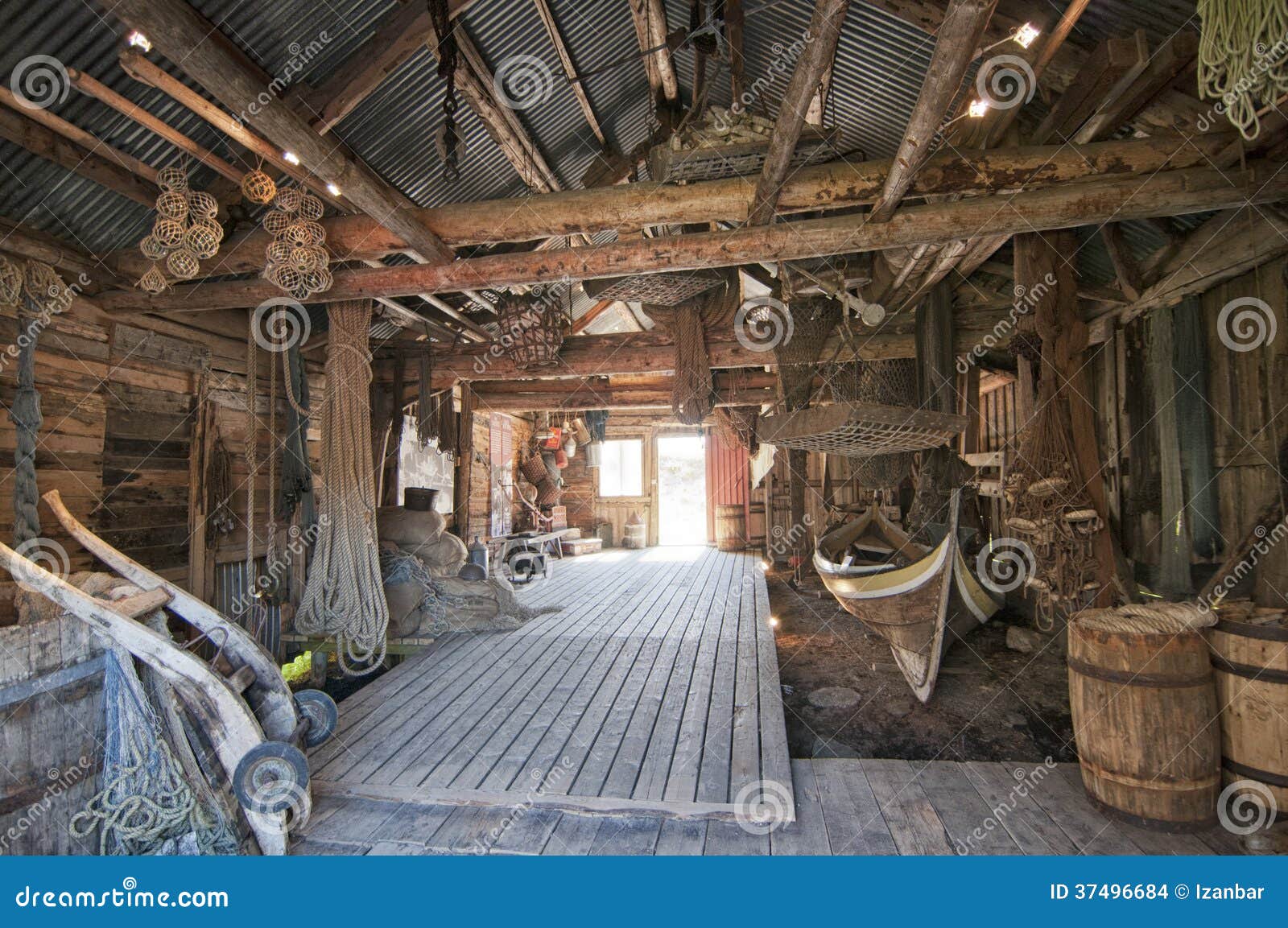 Wood boat dock stock photo. Image of arcachon, boats - 37496684