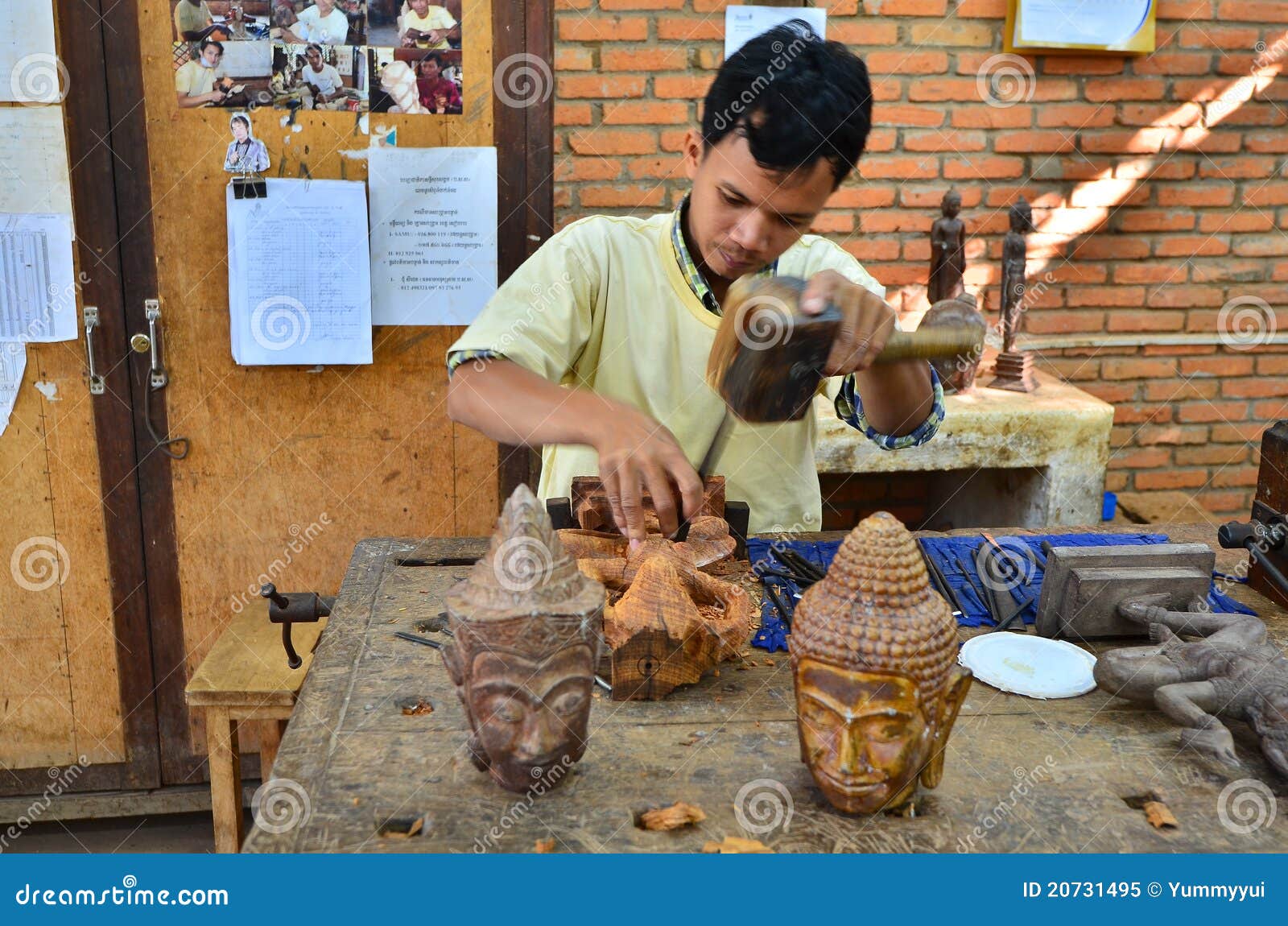 Wood carver at work editorial image. Image of brown, creation - 20731495