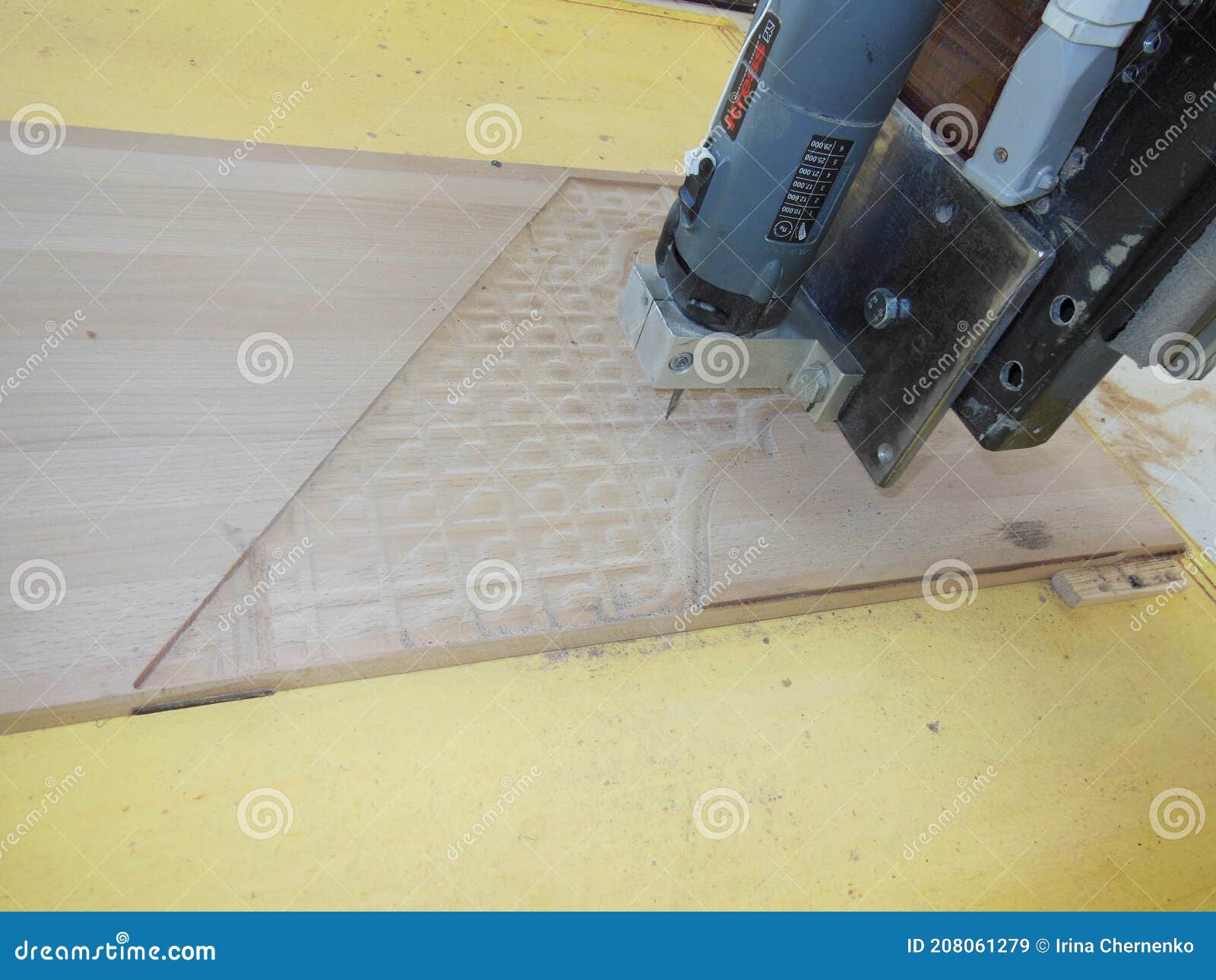 Wood Carving Machine with Computer System. Traditional Pattern Wood ...