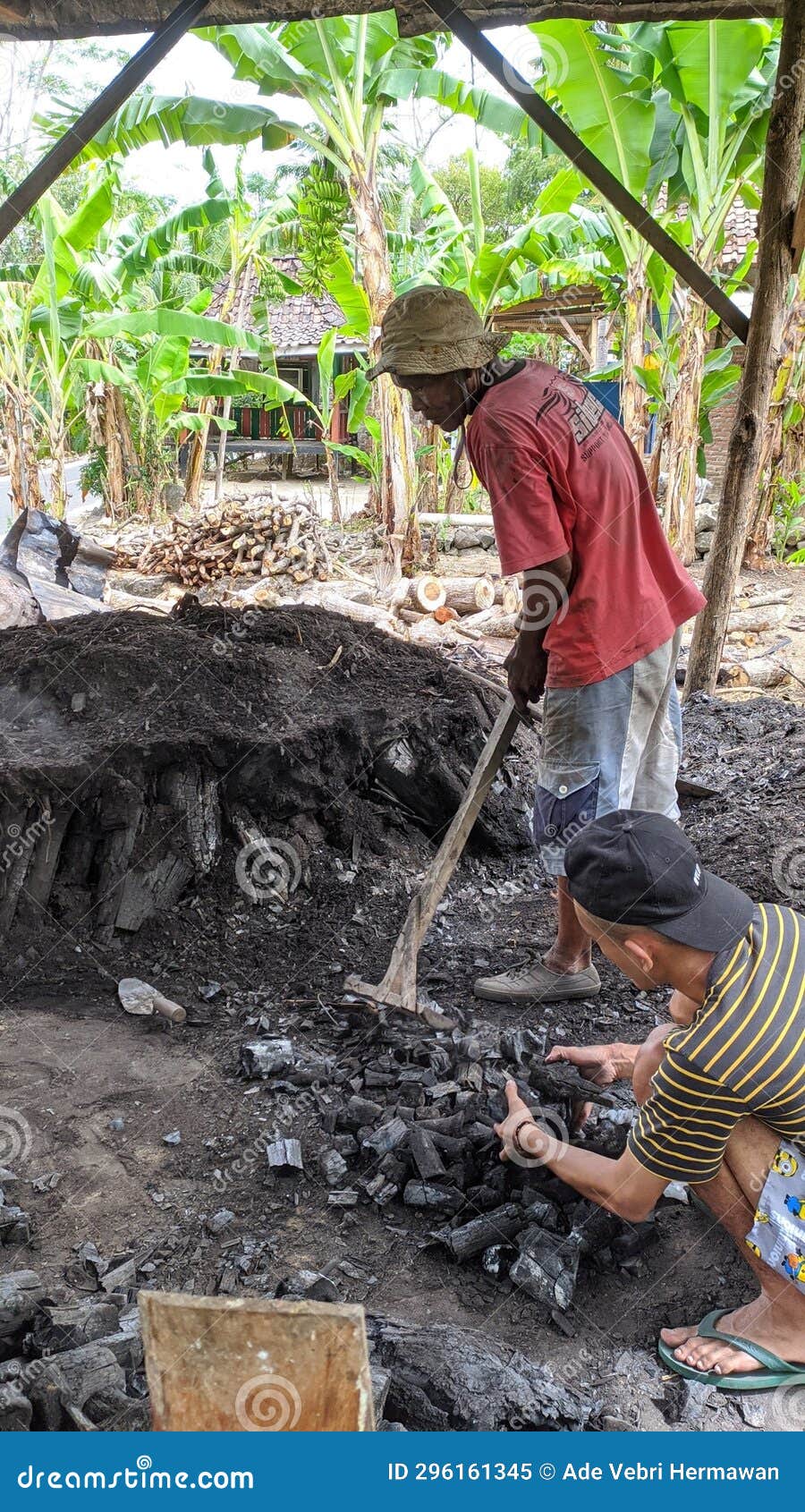 Wood charcoal editorial image. Image of making, traditional - 296161345