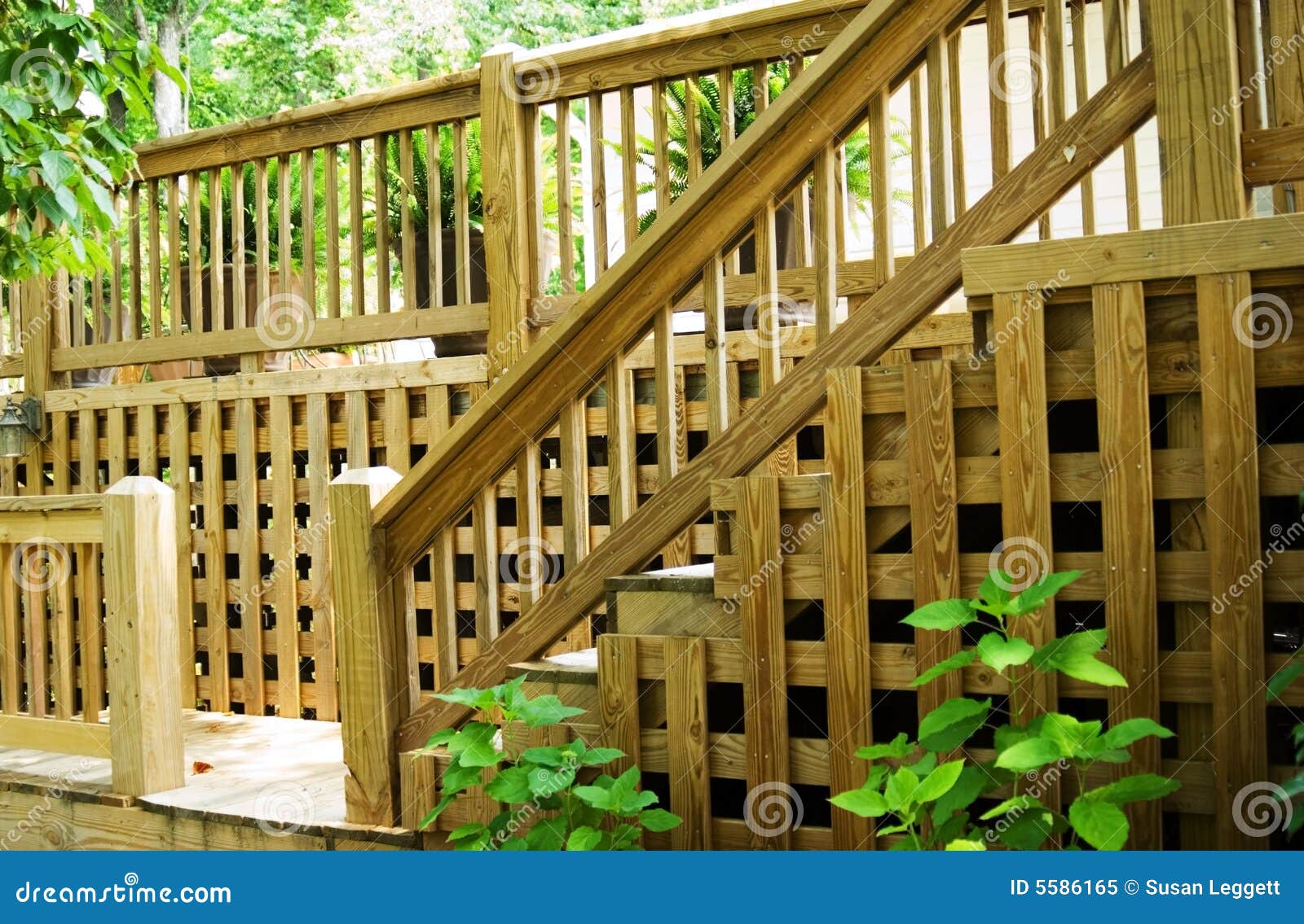 Wood Deck Steps and Railing Stock Image - Image of close, balustrade ...