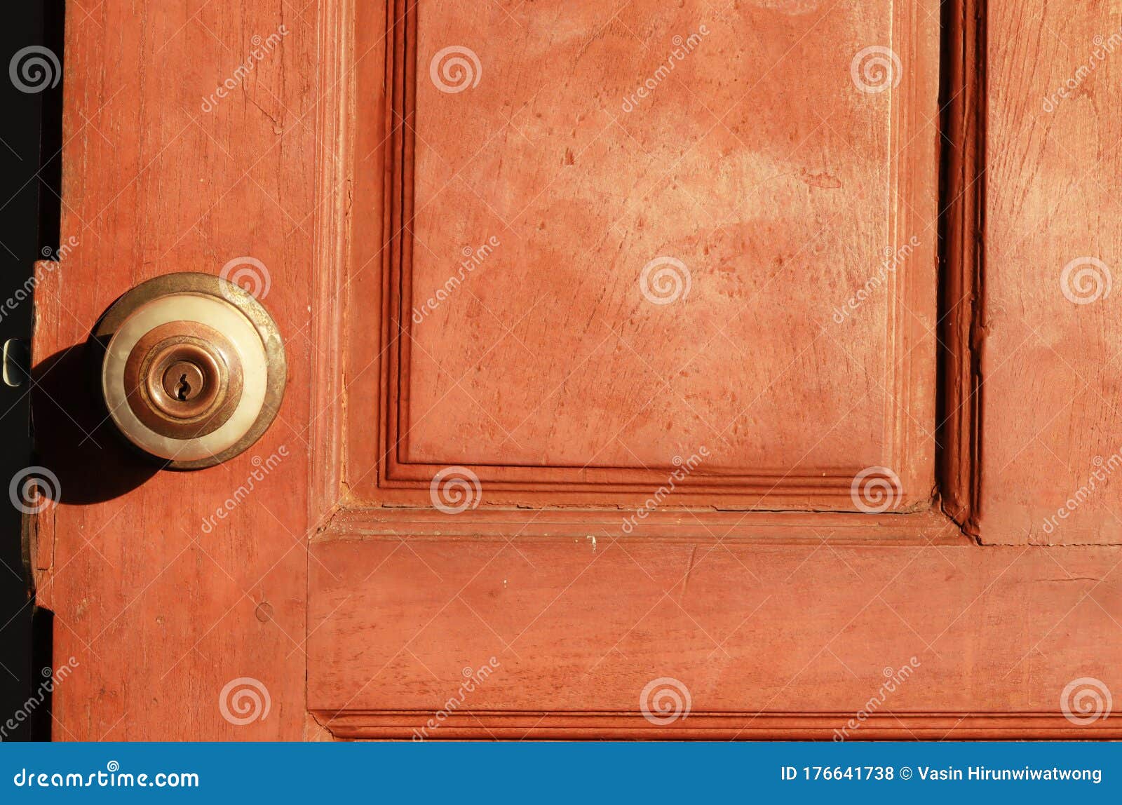 Wood Door and Door Round Shape Door Knob Stock Photo - Image of ...