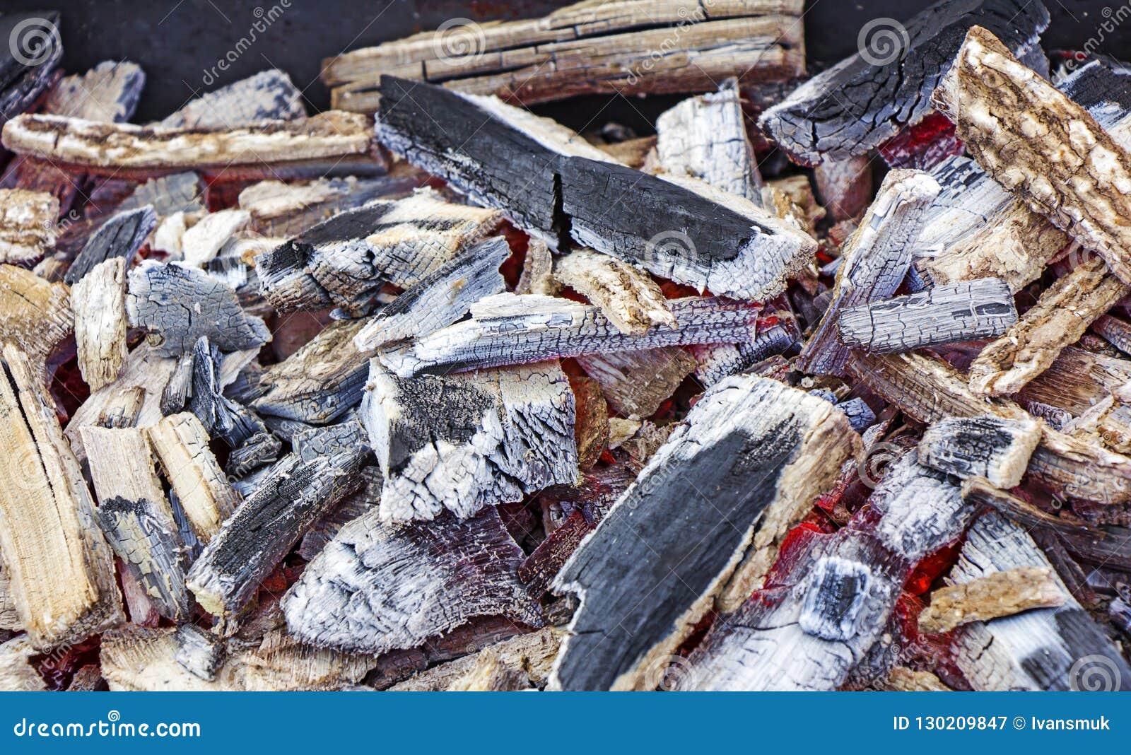 Wood fire, texture embers stock image. Image of burned - 130209847