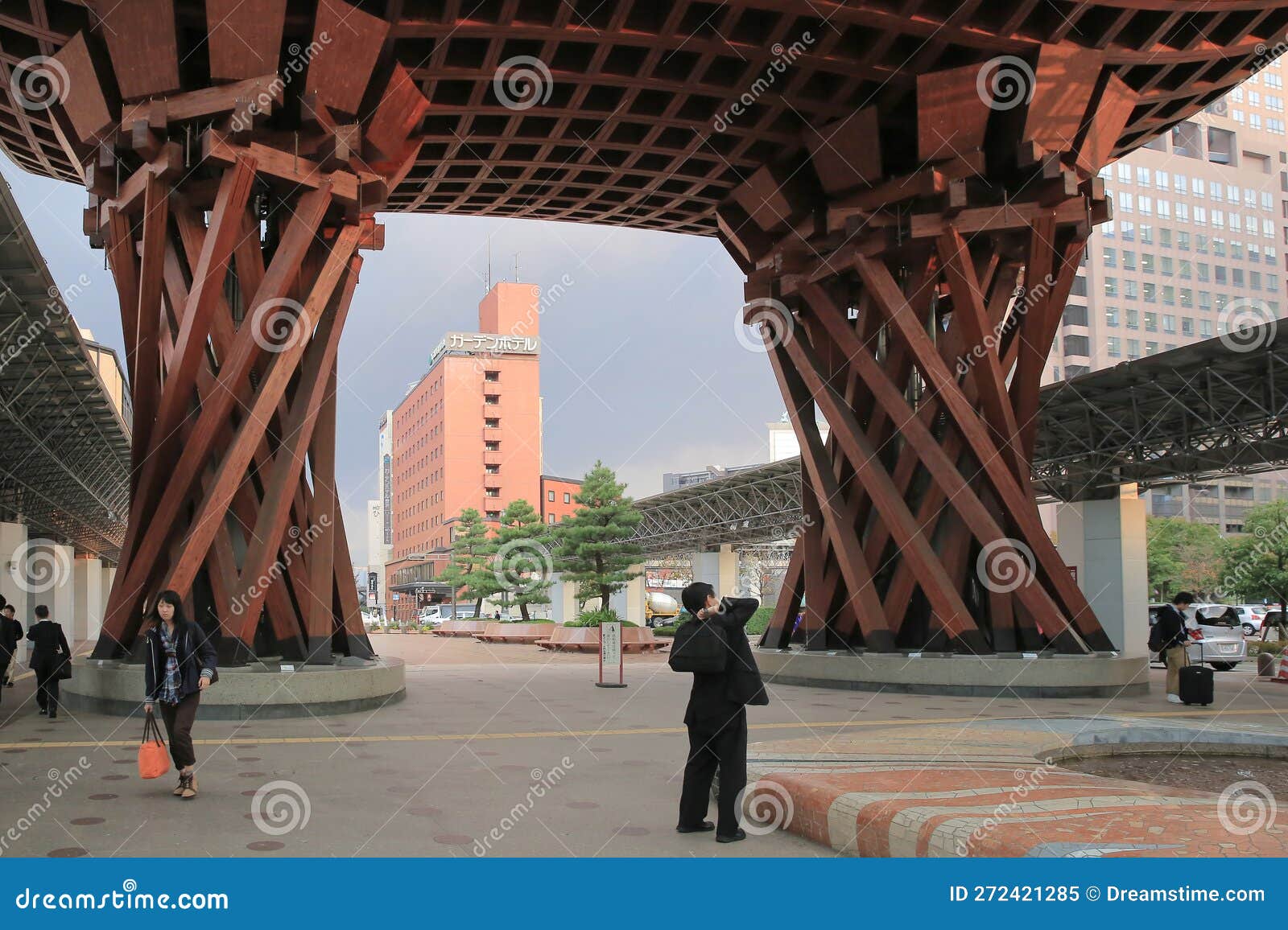 A Wood Gate Structure of Kanazawa Station, Japan 30 Oct 2013 Editorial ...