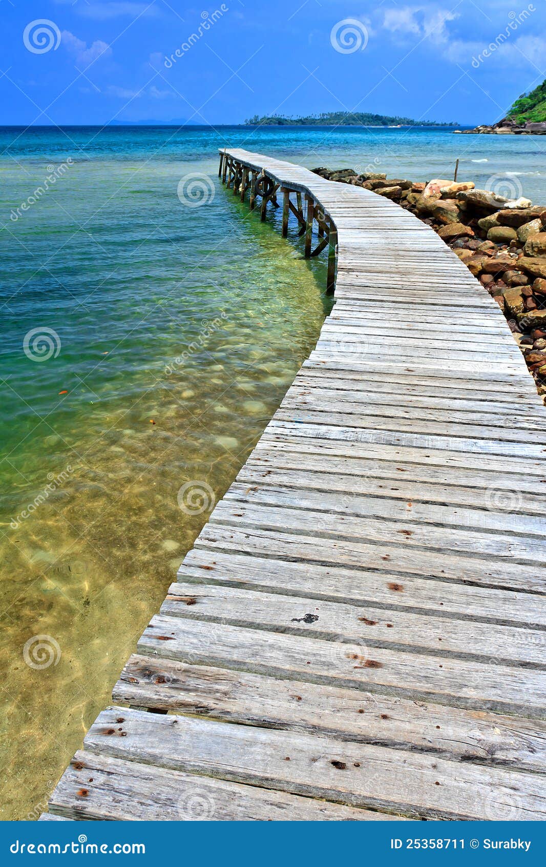 Wood jetty into sea stock image. Image of ship, harbor - 25358711