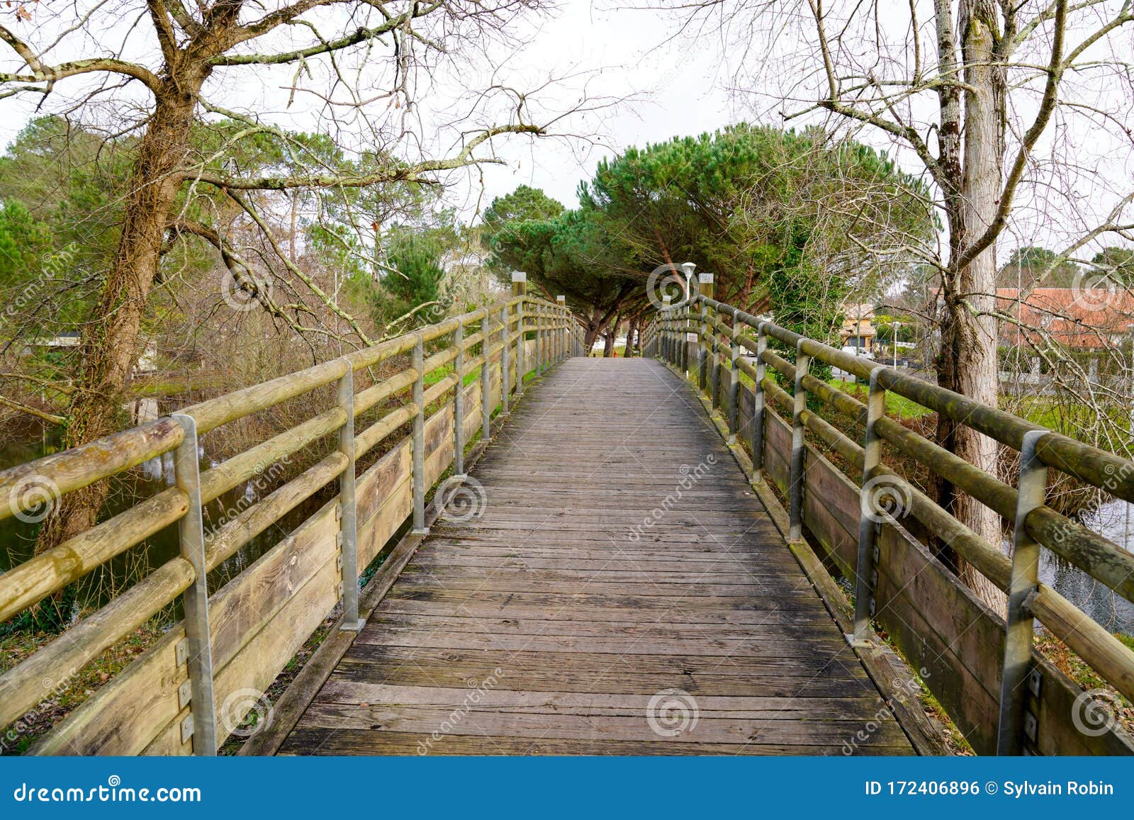 Wood Pedestrian Bridge Beach Access in Sanguinet Lake Stock Photo ...