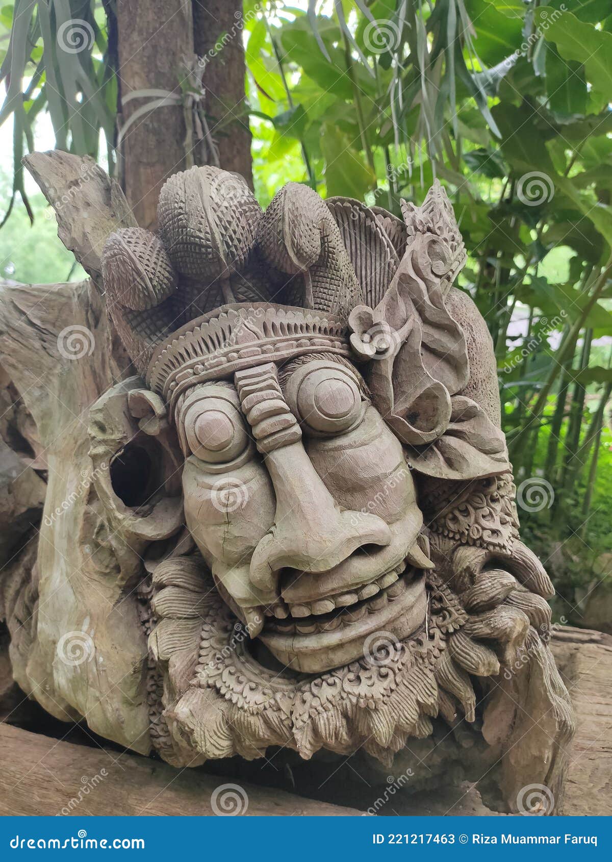 Wood relief art stock image. Image of monument, plant - 221217463