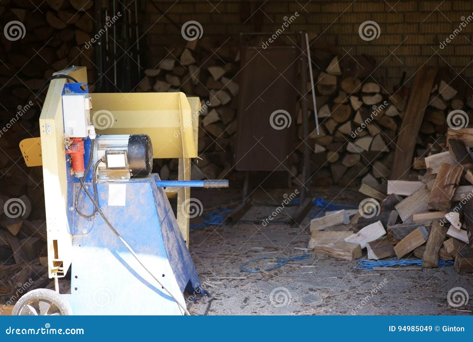 Wood saw stock image. Image of device, pieces, technology - 94985049