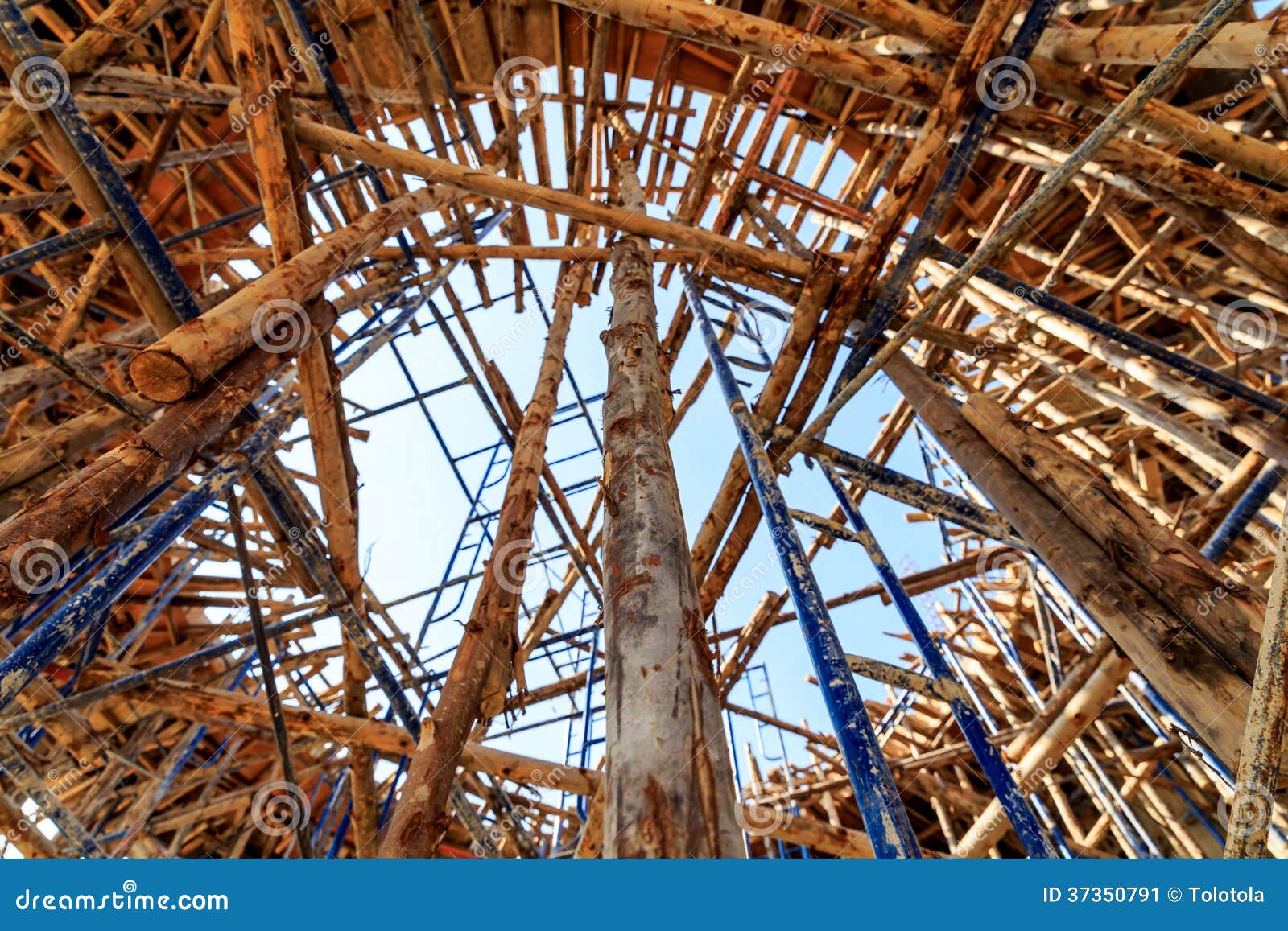 Wood Scaffolding Royalty-Free Stock Photography | CartoonDealer.com ...