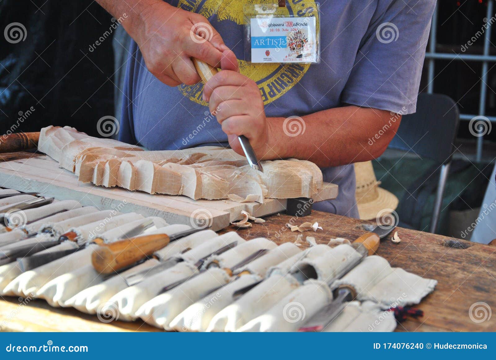 Wood sculpting process editorial image. Image of sculpture - 174076240