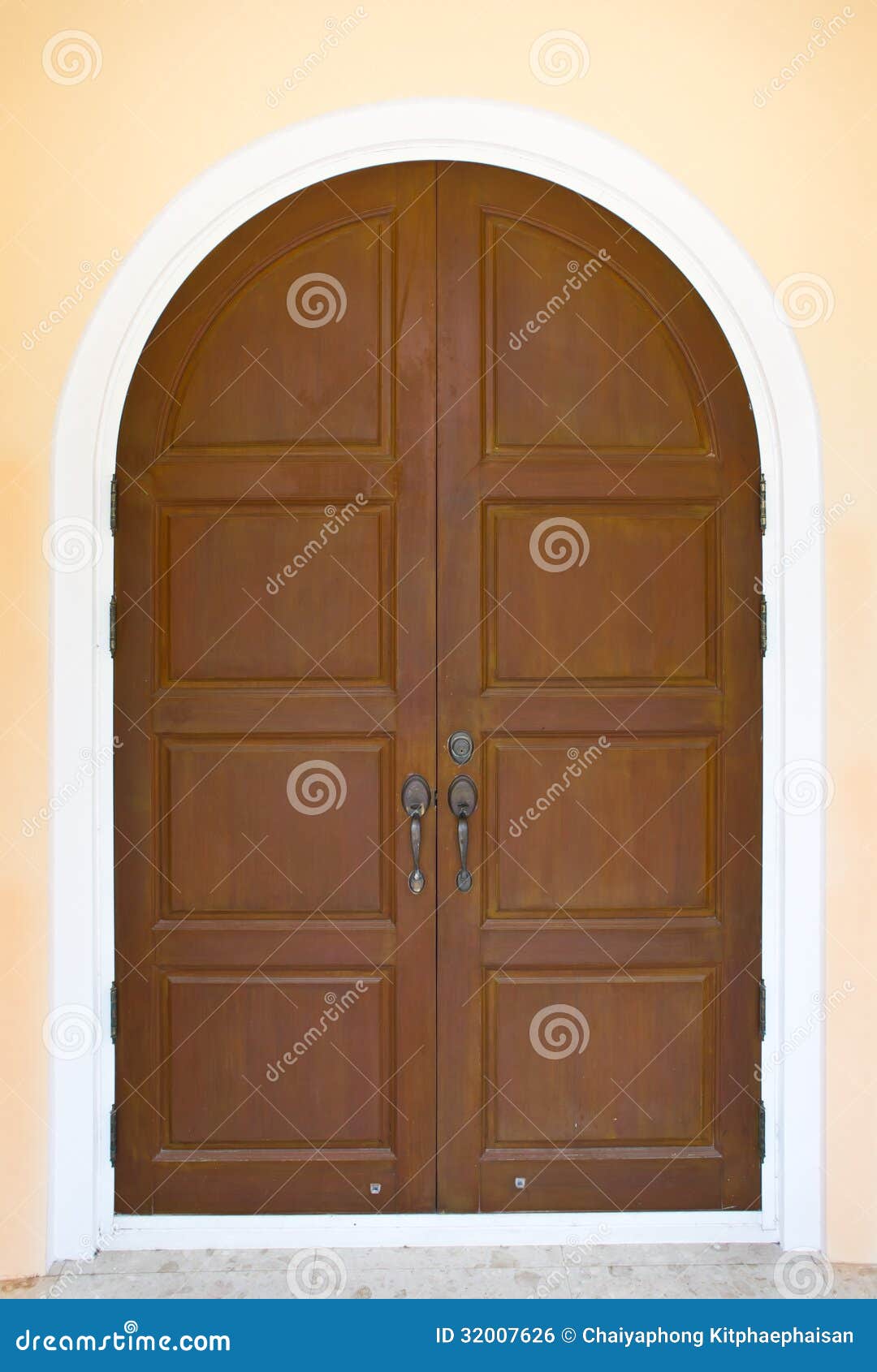 Wooden Arc Door stock photo. Image of architecture, building - 32007626