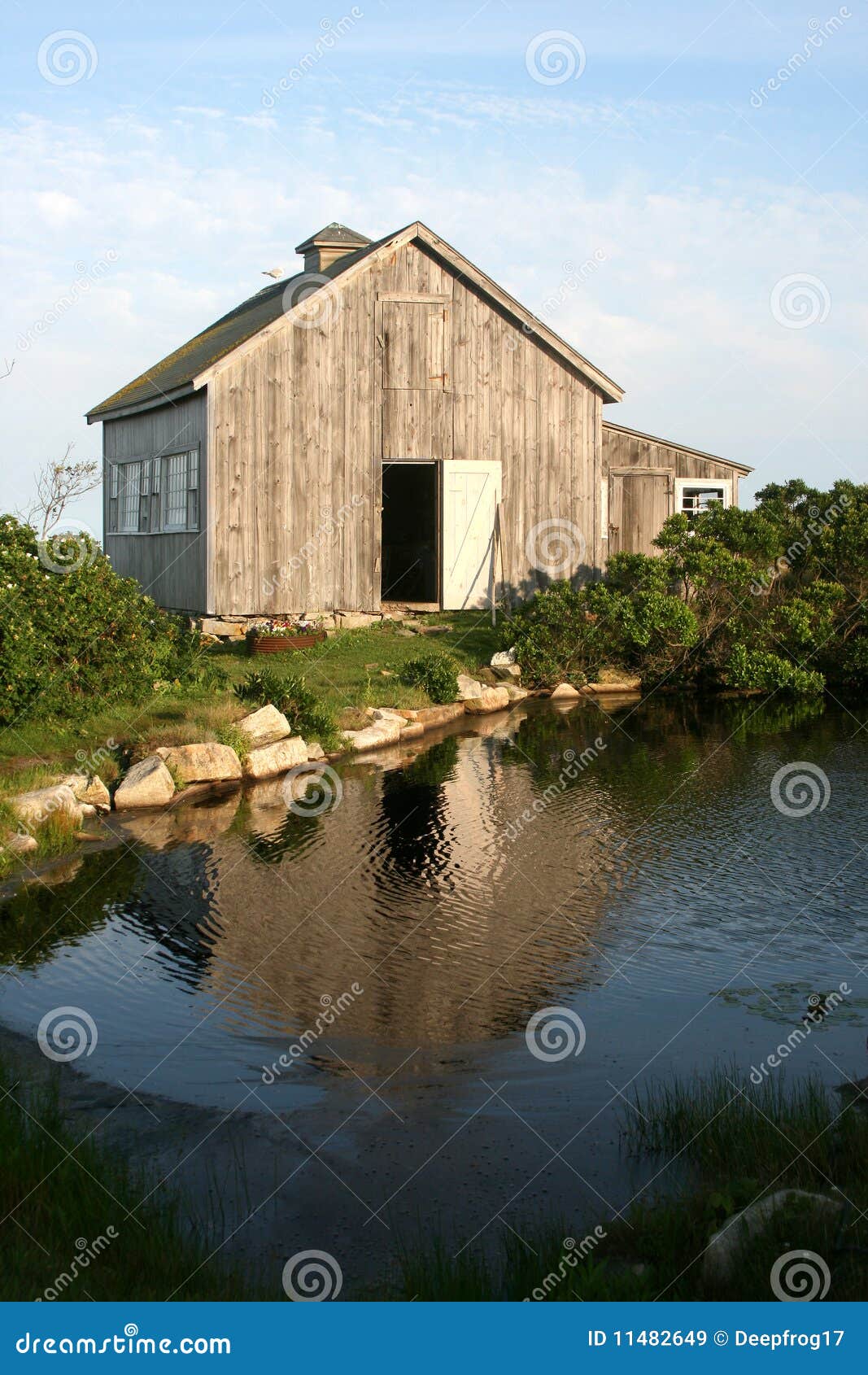 Wooden barn stock image. Image of hampshire, architecture - 11482649