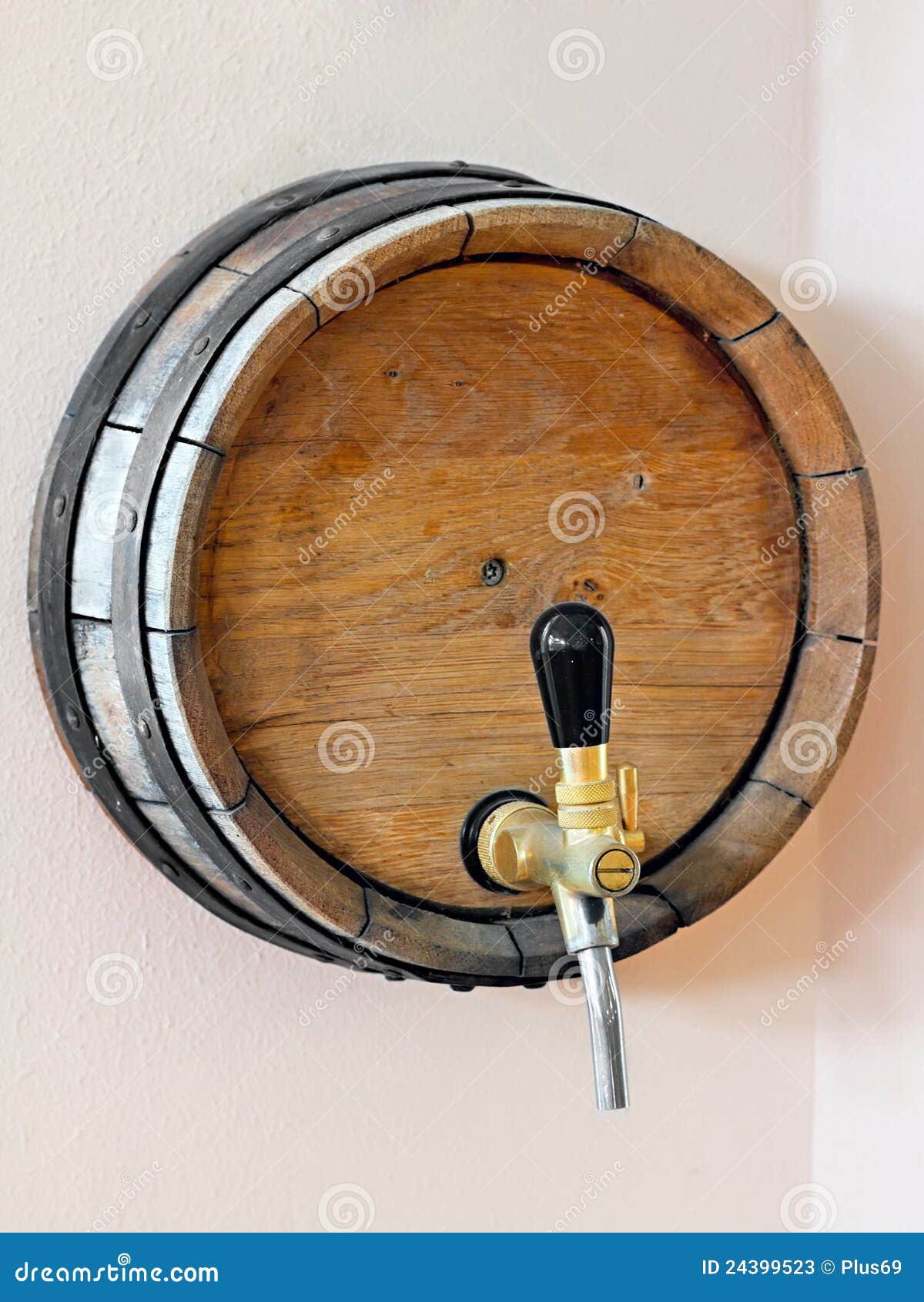 Wooden barrel with a tap stock image. Image of barrel - 24399523