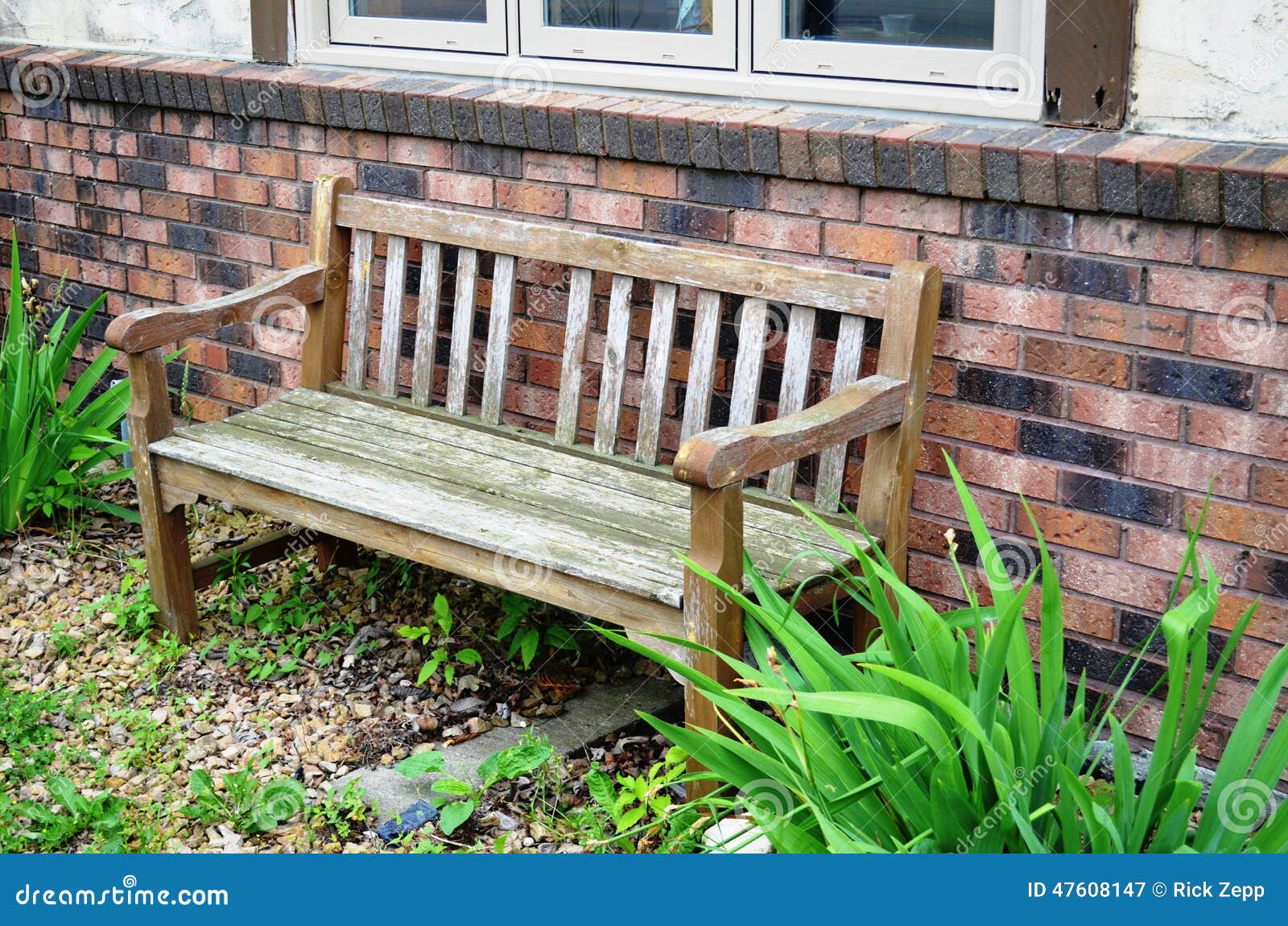Wooden bench in the garden stock image. Image of daylight - 47608147