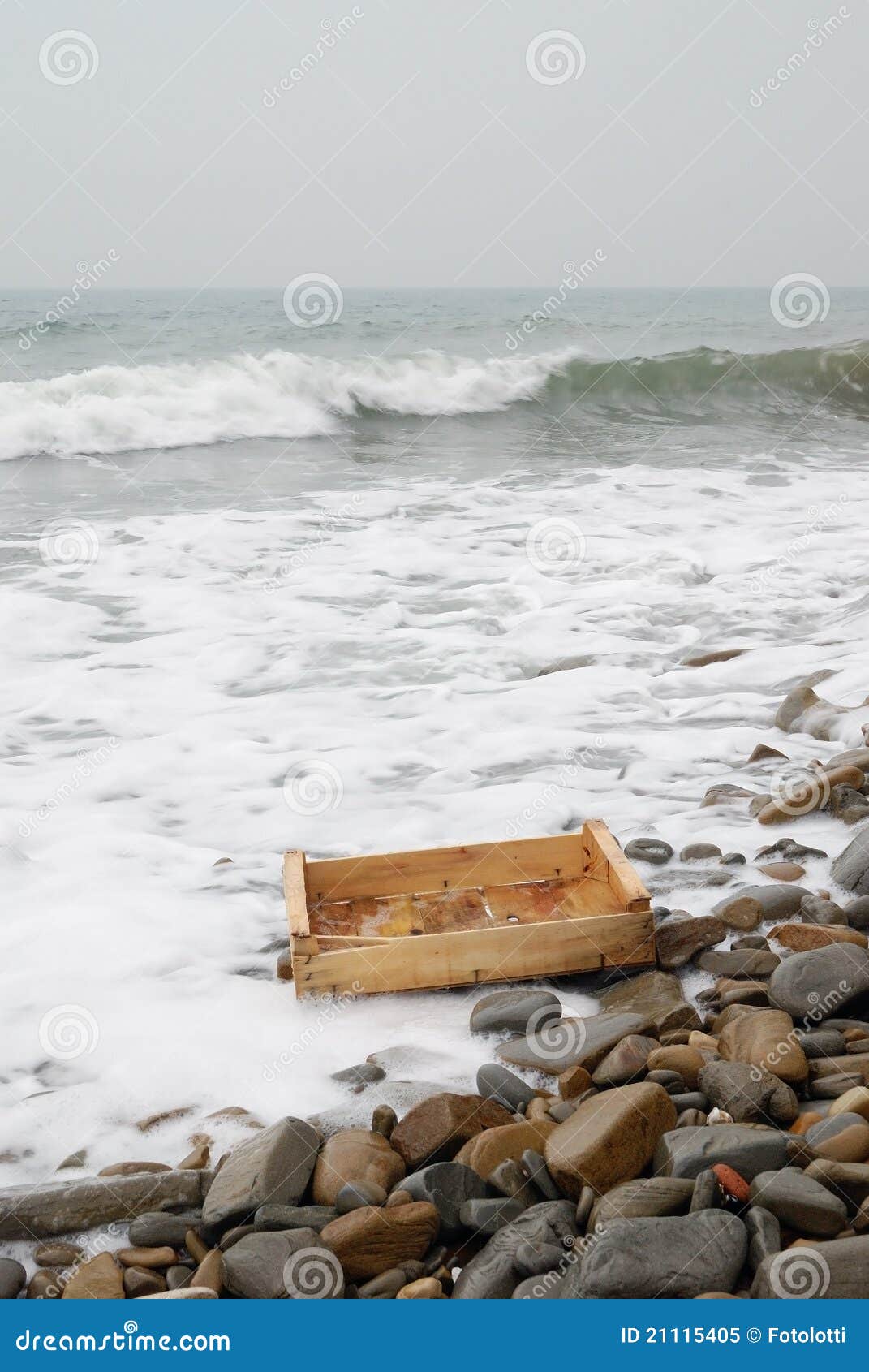 Wooden box on the beach stock image. Image of nature - 21115405